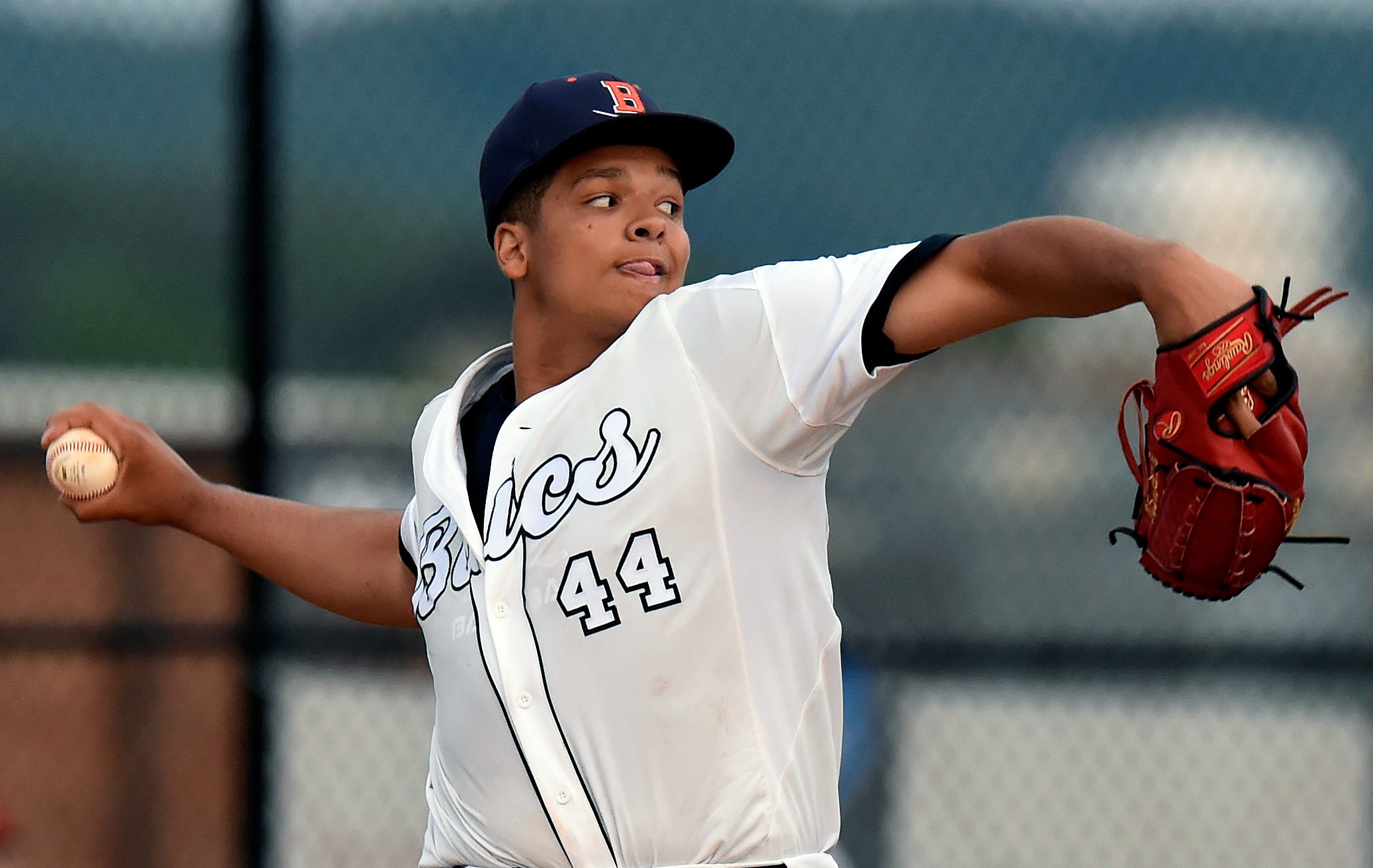 Tennessee baseball signee Chase Burns and his 101 mph fastball win fans