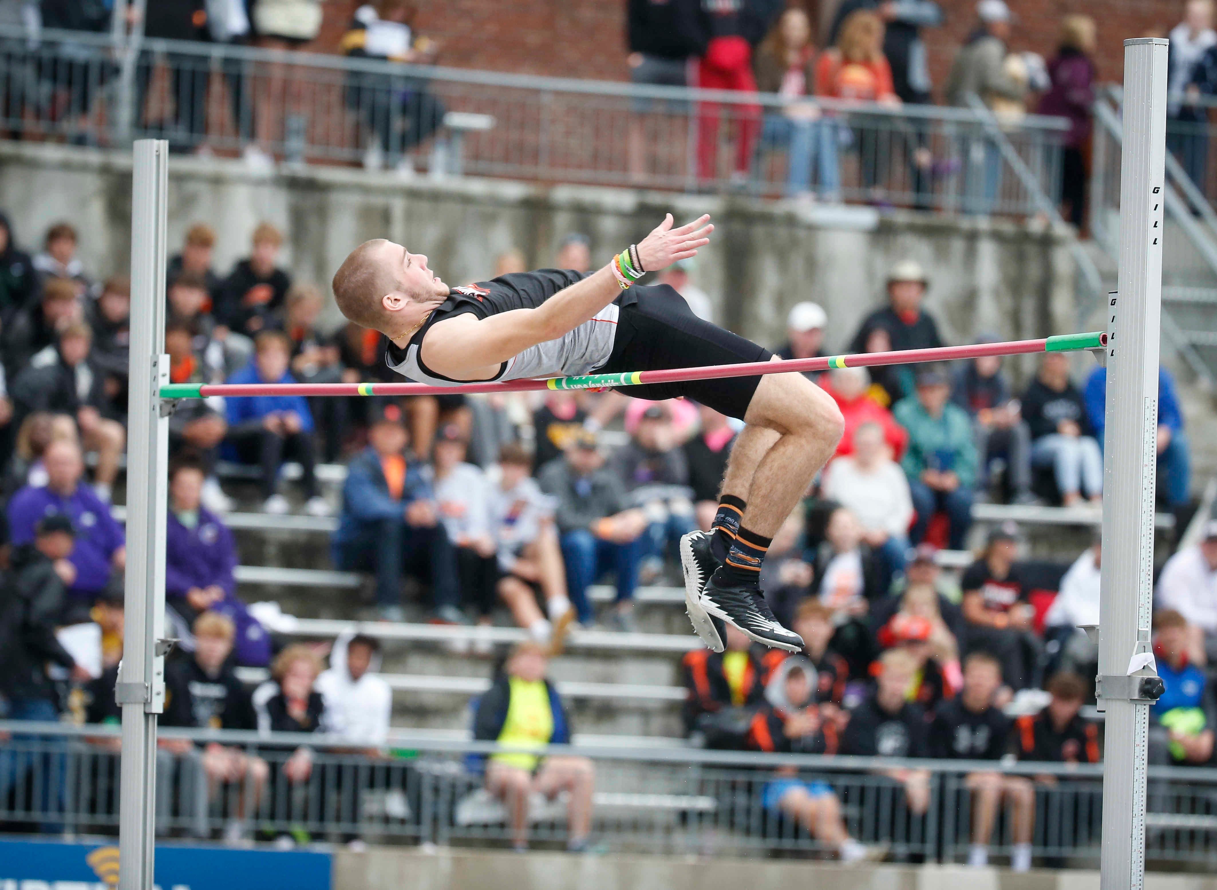 Iowa boys' state track: Ian Collins wins Class 3A long, high jump titles