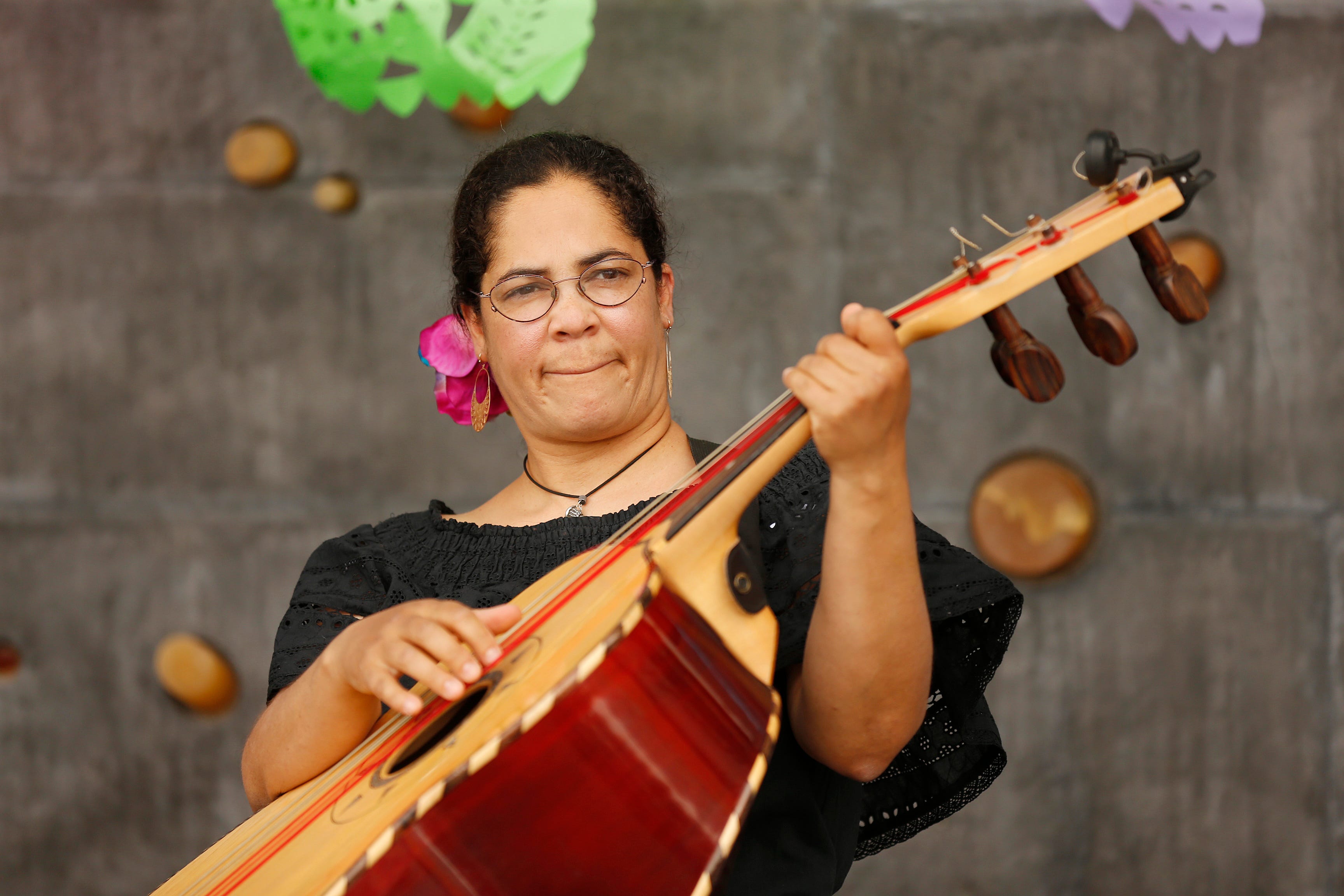 All-women mariachi band in Phoenix: Mariachi Rubor