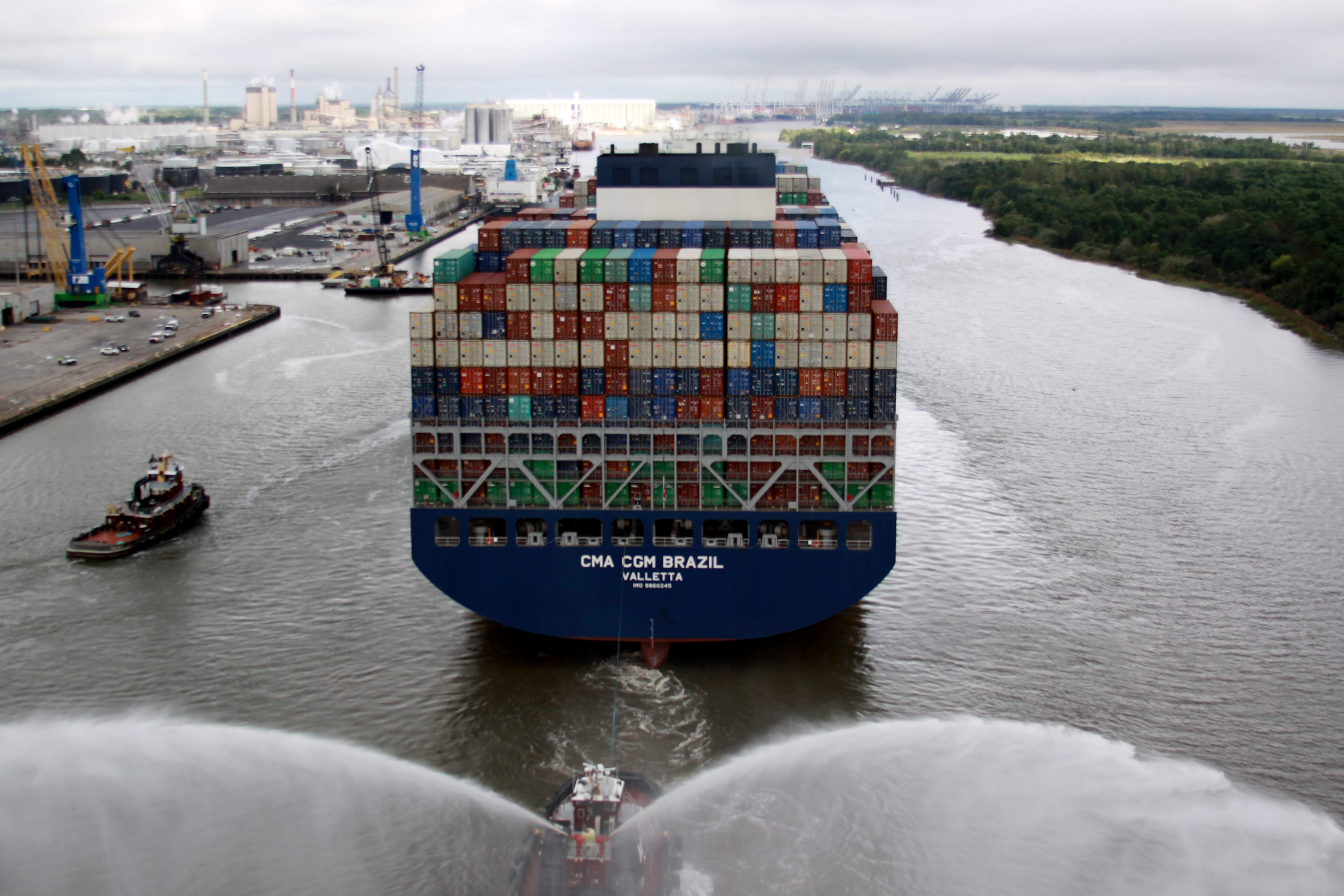 Savannah GA port continues to be large home for container ships