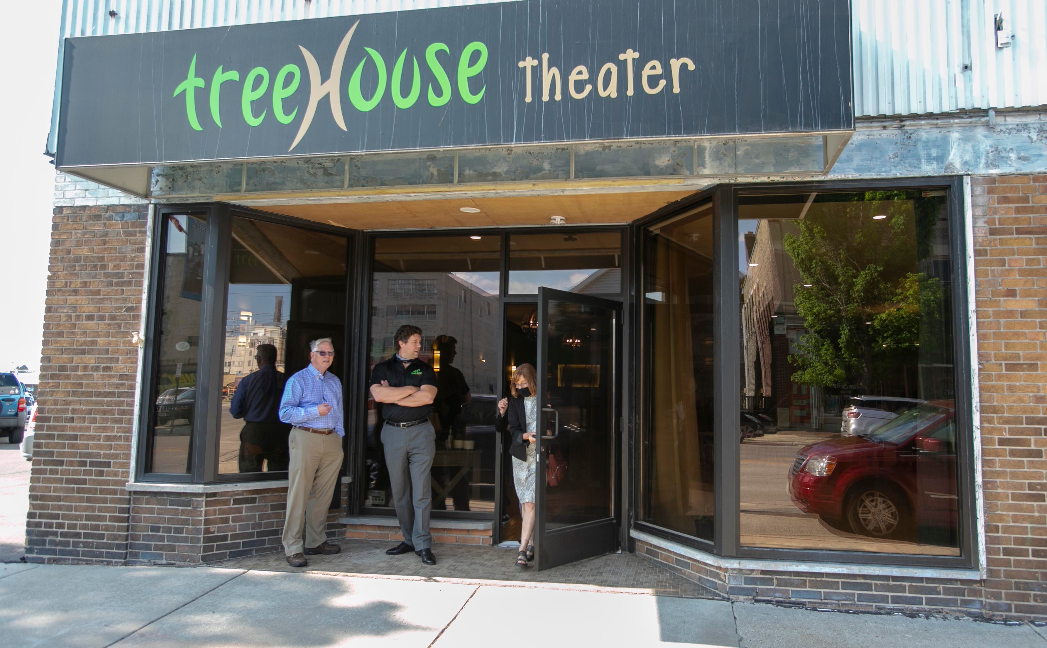 Manitowoc's Treehouse Theater opens renovated space after pandemic