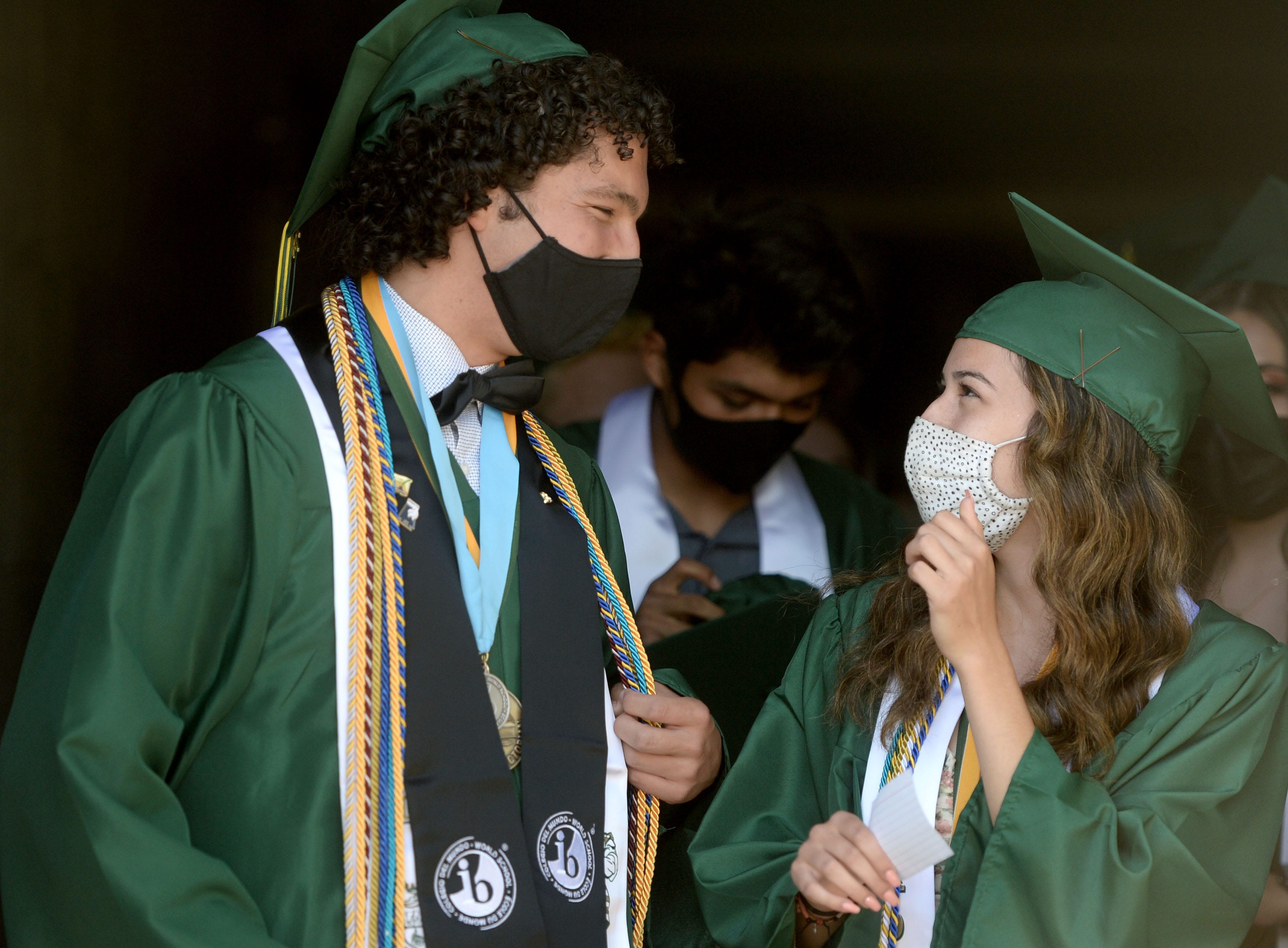 Simi Valley celebrates Class of 2021