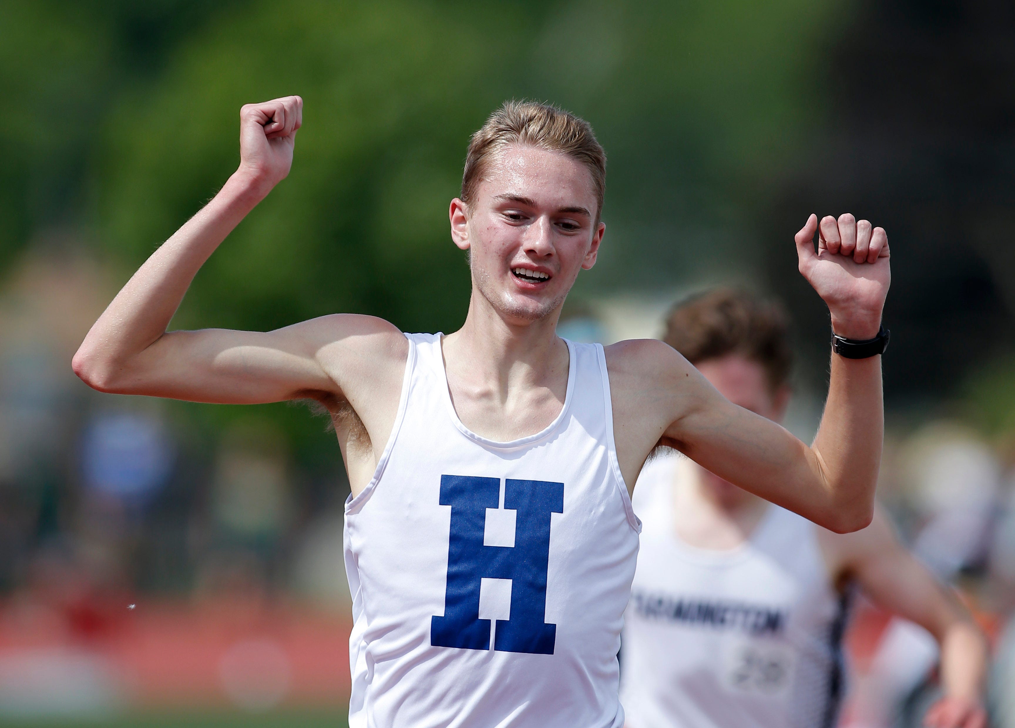 Elite wrestler Adam Coon of Fowlerville signs with Tennessee Titans