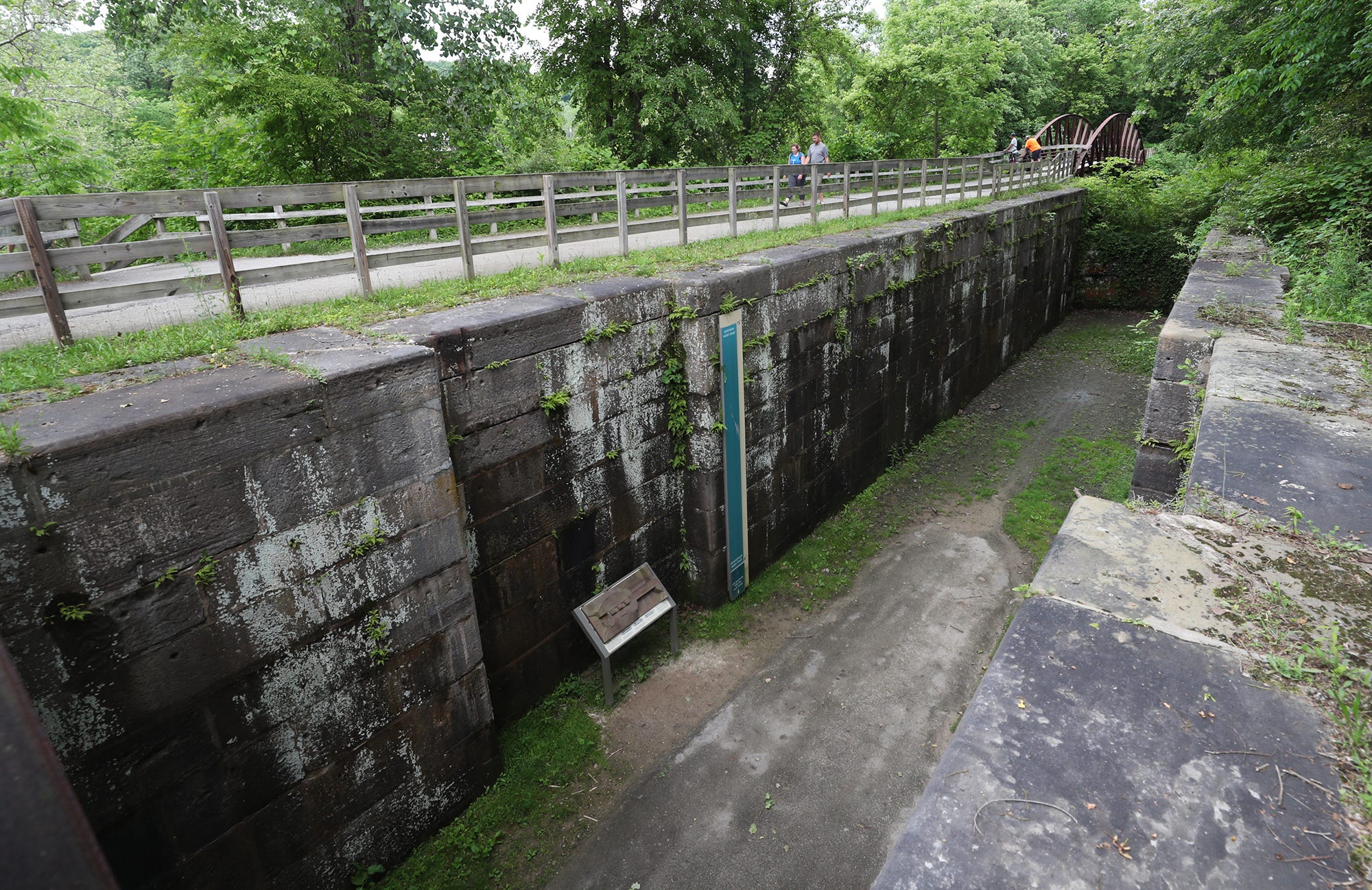 Overflow parking lot at Lock 29 in Peninsula closed until end of 2023