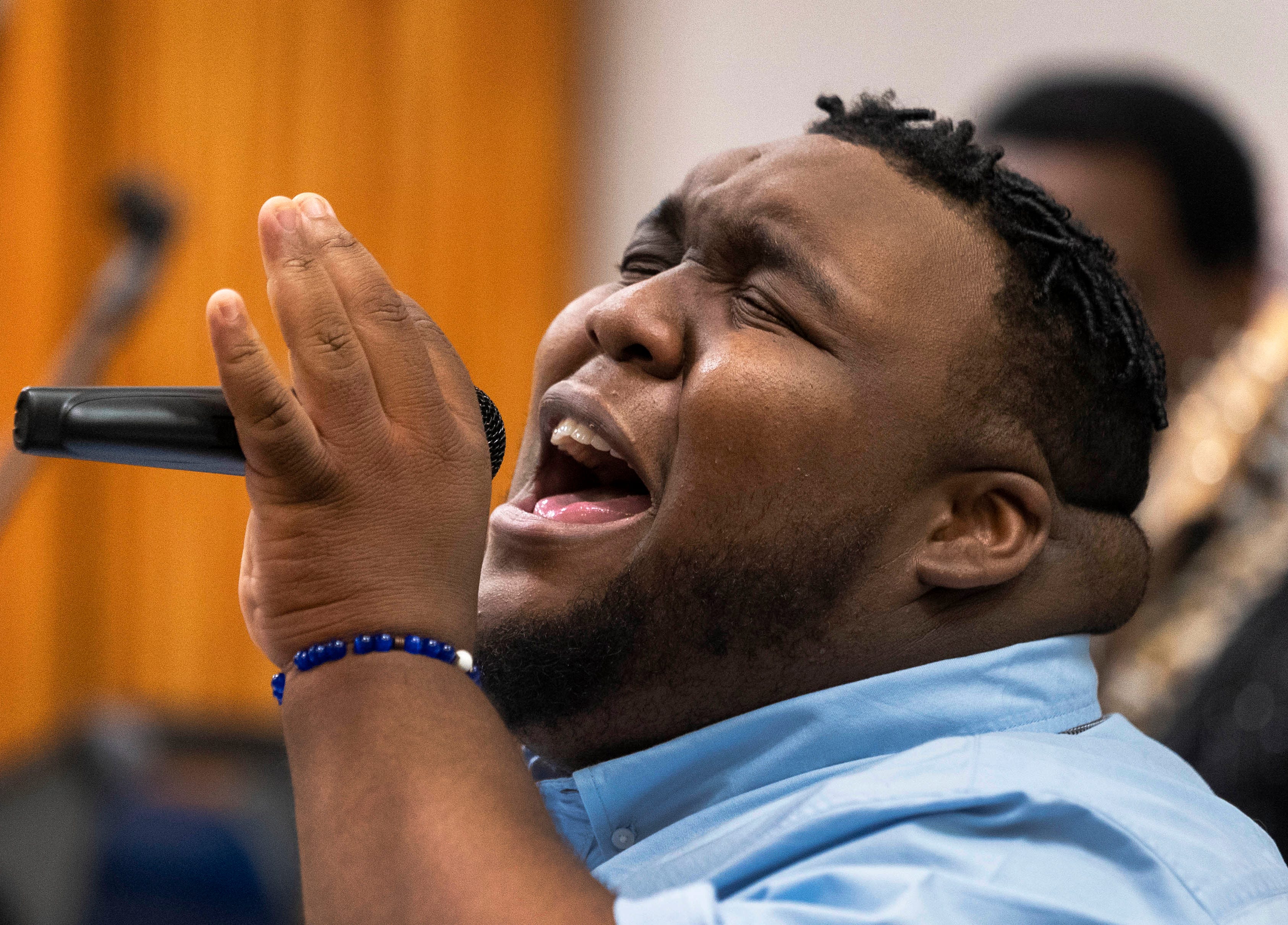 Willie Spence of 'American Idol' gives back to charity that helped him ...