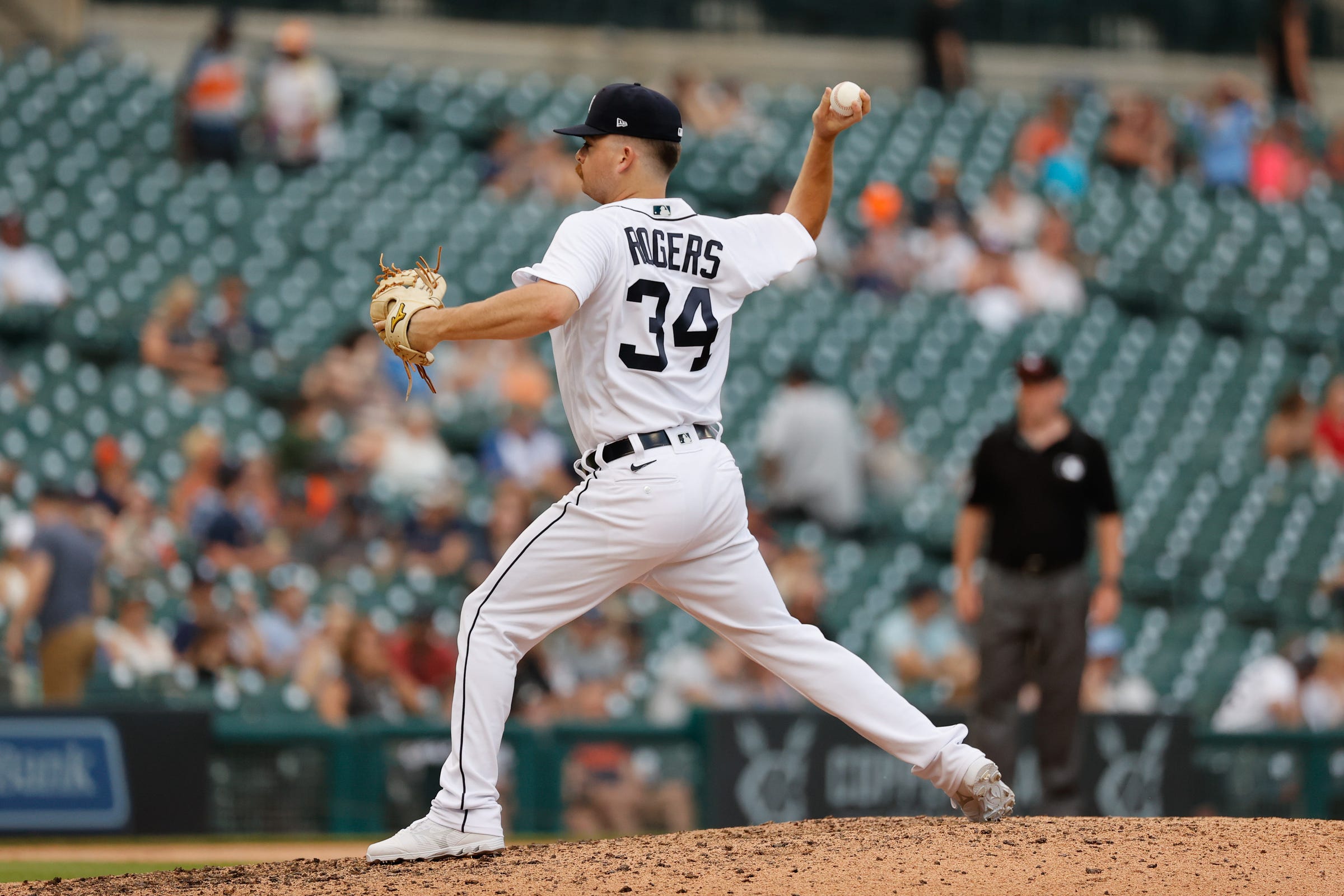 Jake Rogers' Detroit Tigers pitching debut shows bond with AJ Hinch