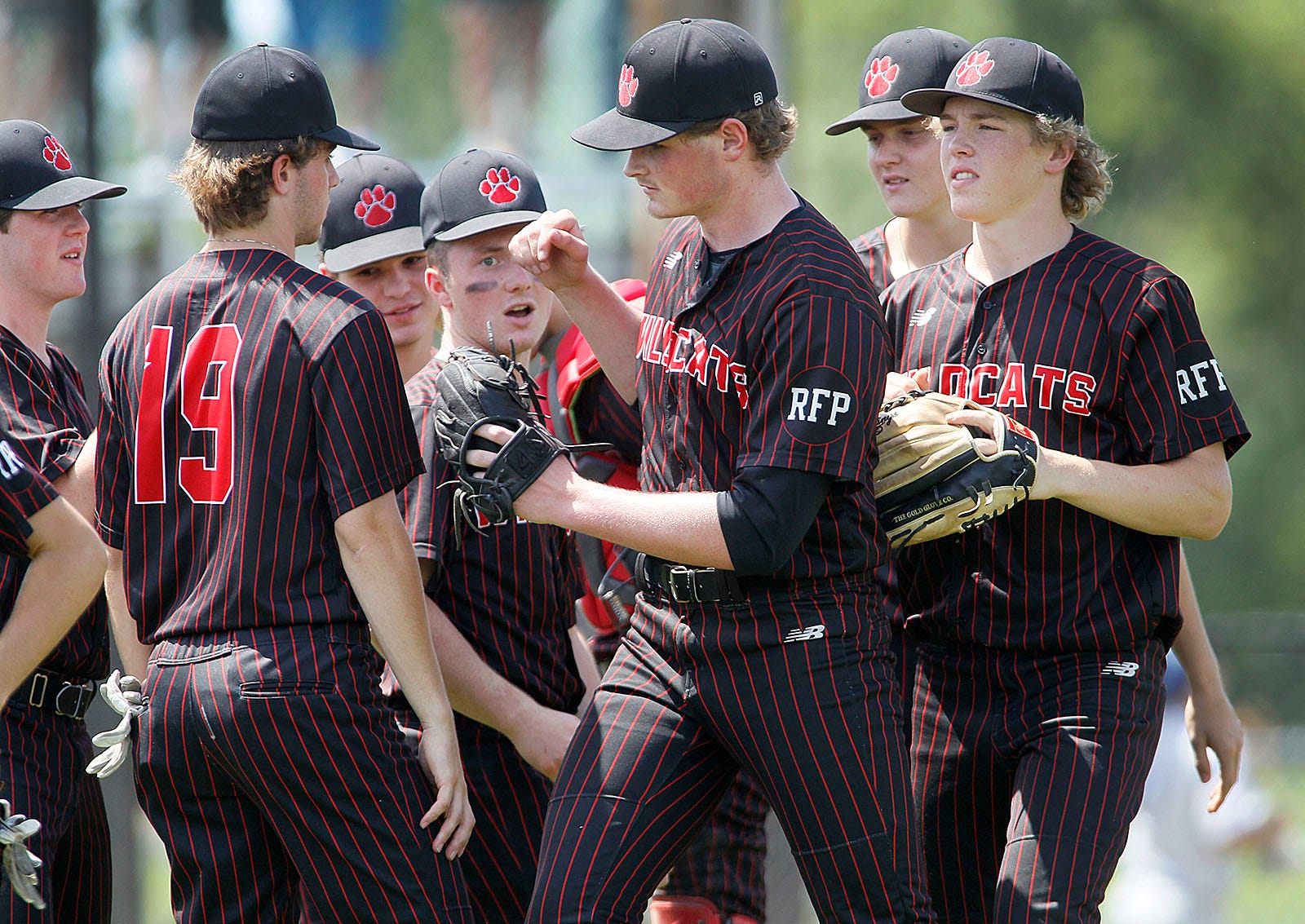 HIGH SCHOOL TOURNAMENT ROUNDUP: Monday's scores and highlights