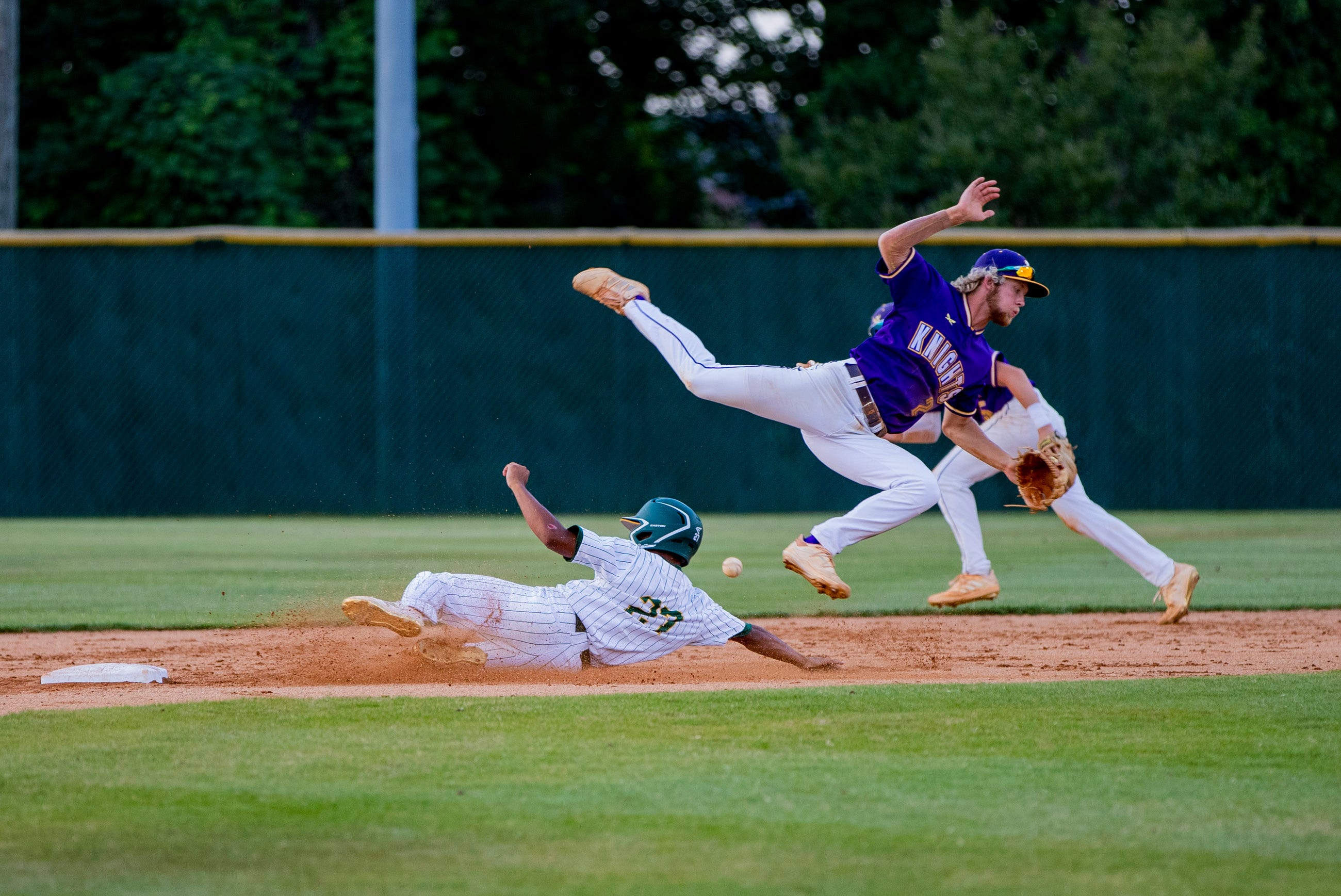 Longtime Crest baseball coach Steven Hodge retires