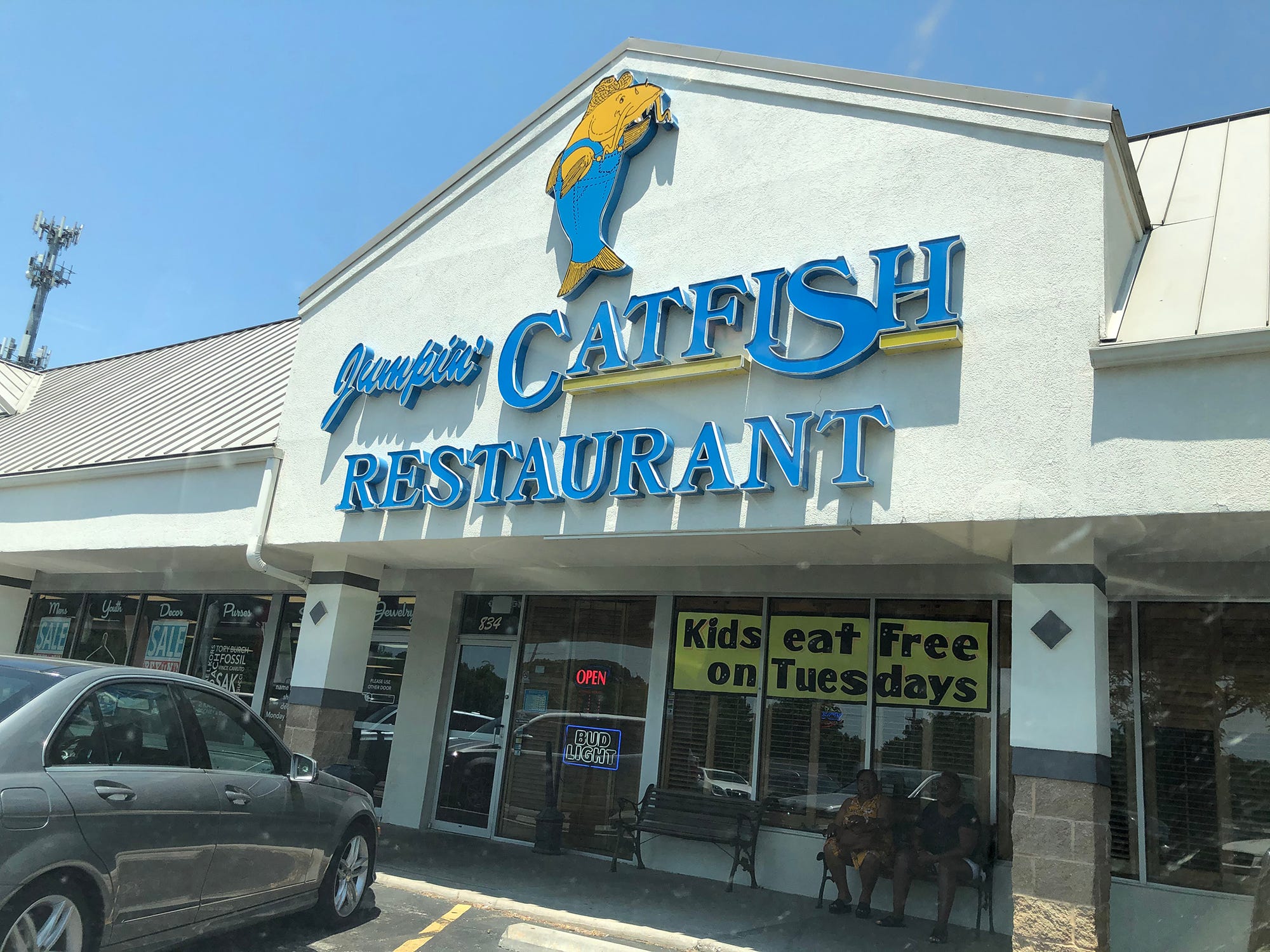 Restaurant review: Jumpin' Catfish a treat for outdoors enthusiasts in ...