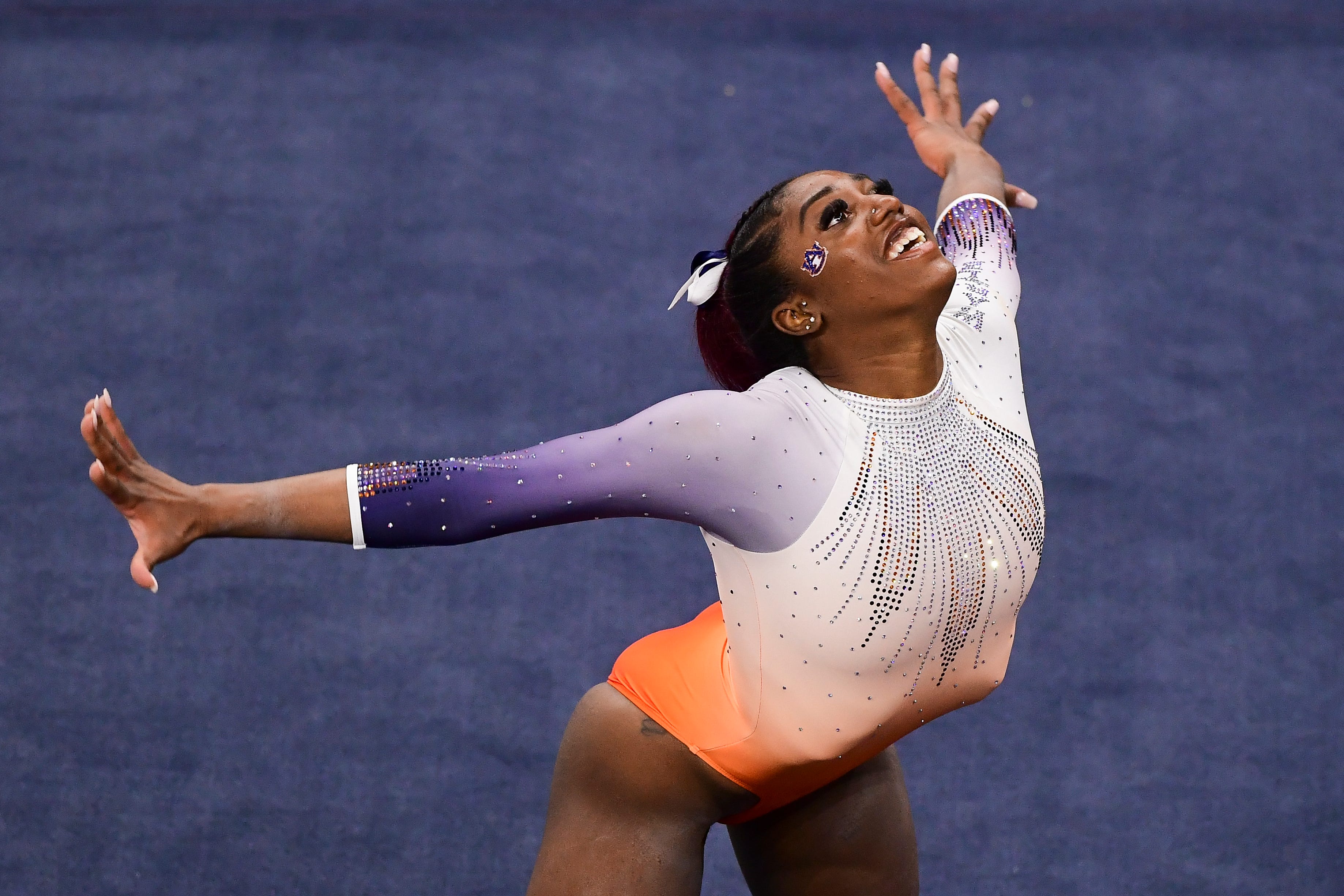Suni Lee wins national gymnastics championships for Auburn