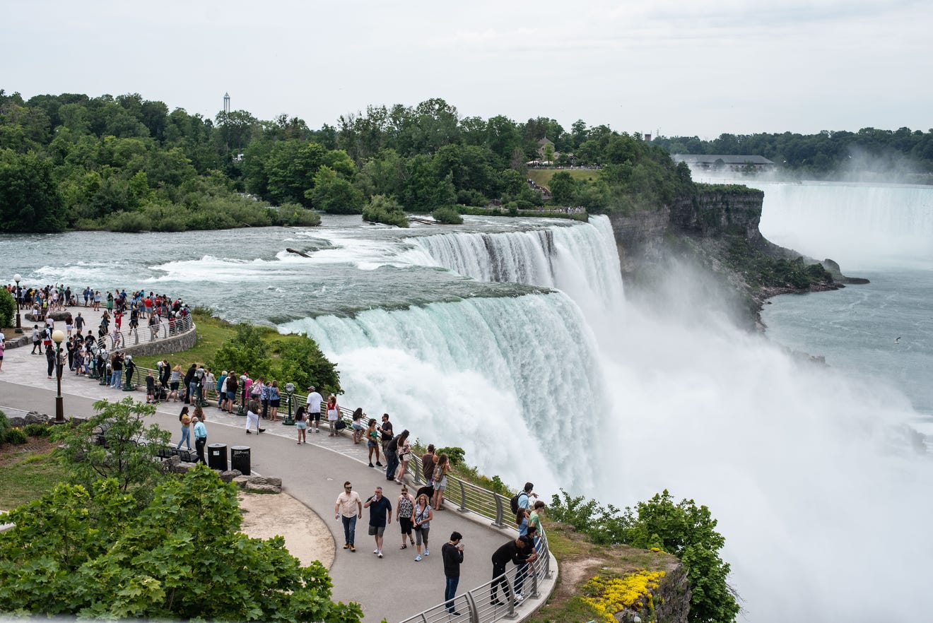 Niagara Falls Travelers See US Side As Canada Border Opening Unclear niagara-falls-travelers-see-us-side-as-canada-border-opening-unclear