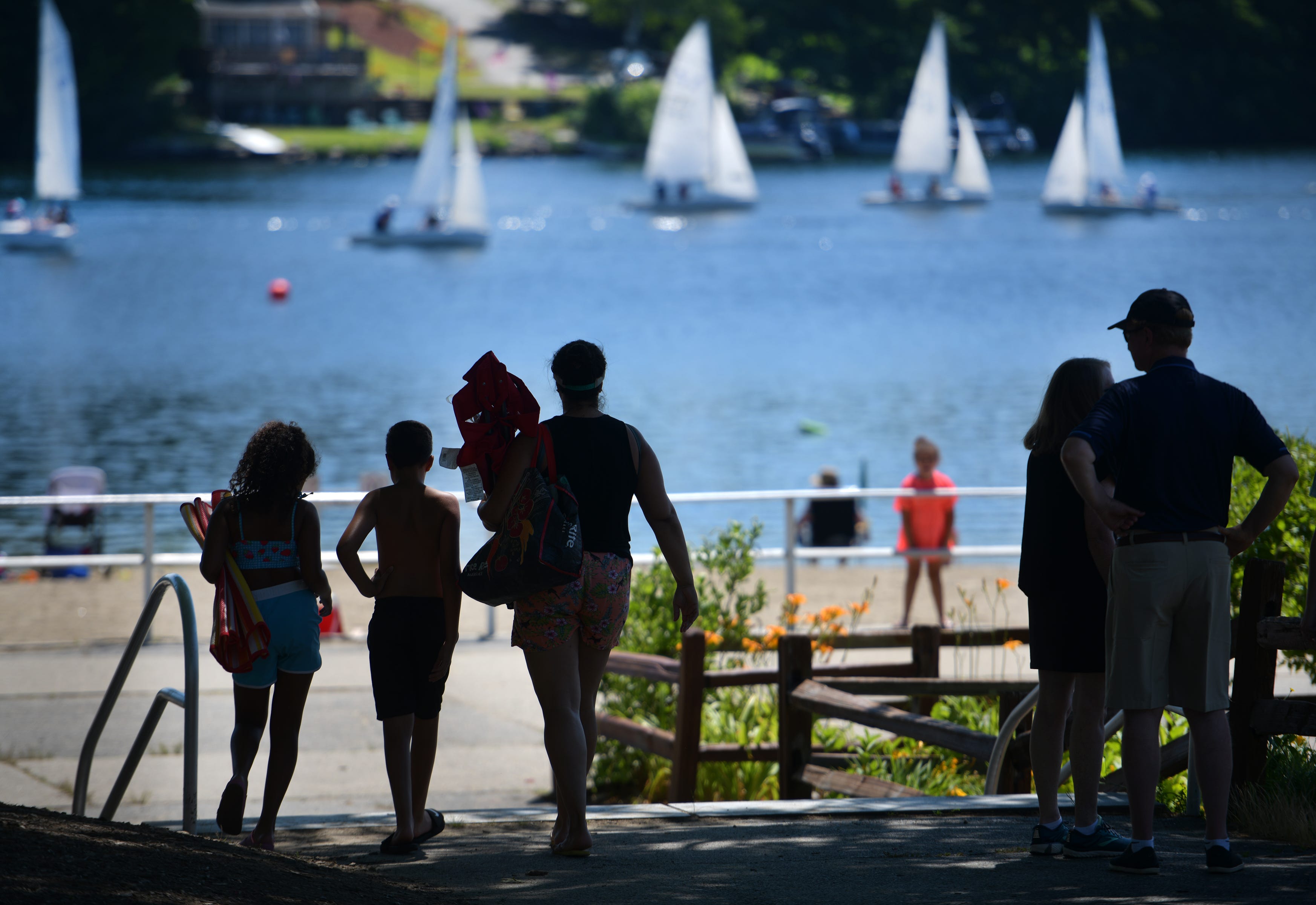 Heat wave Worcester 90 degrees temperatures record high beach Lake ...