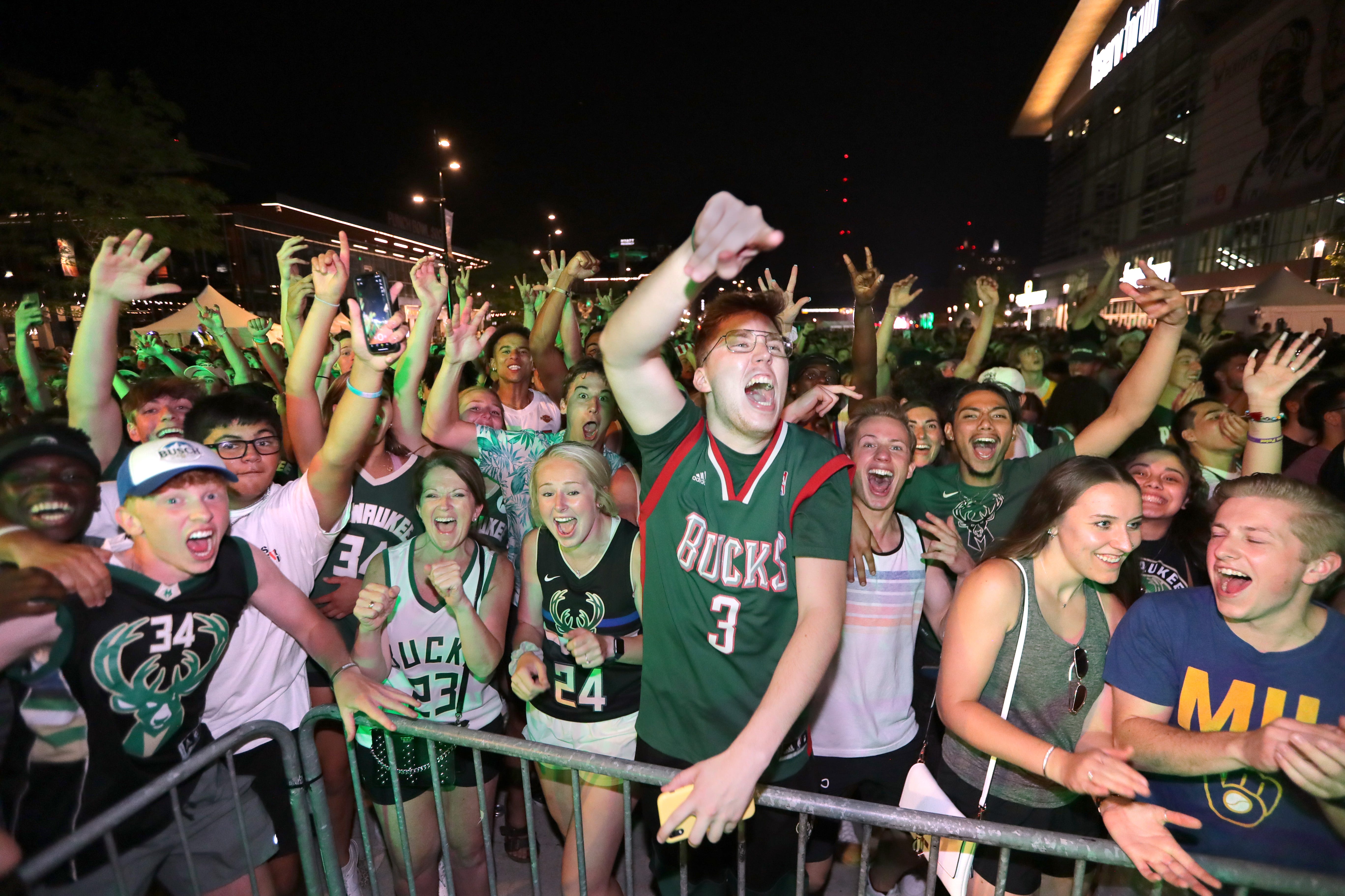 Fans savor Milwaukee Bucks first trip to NBA Finals in 47 years