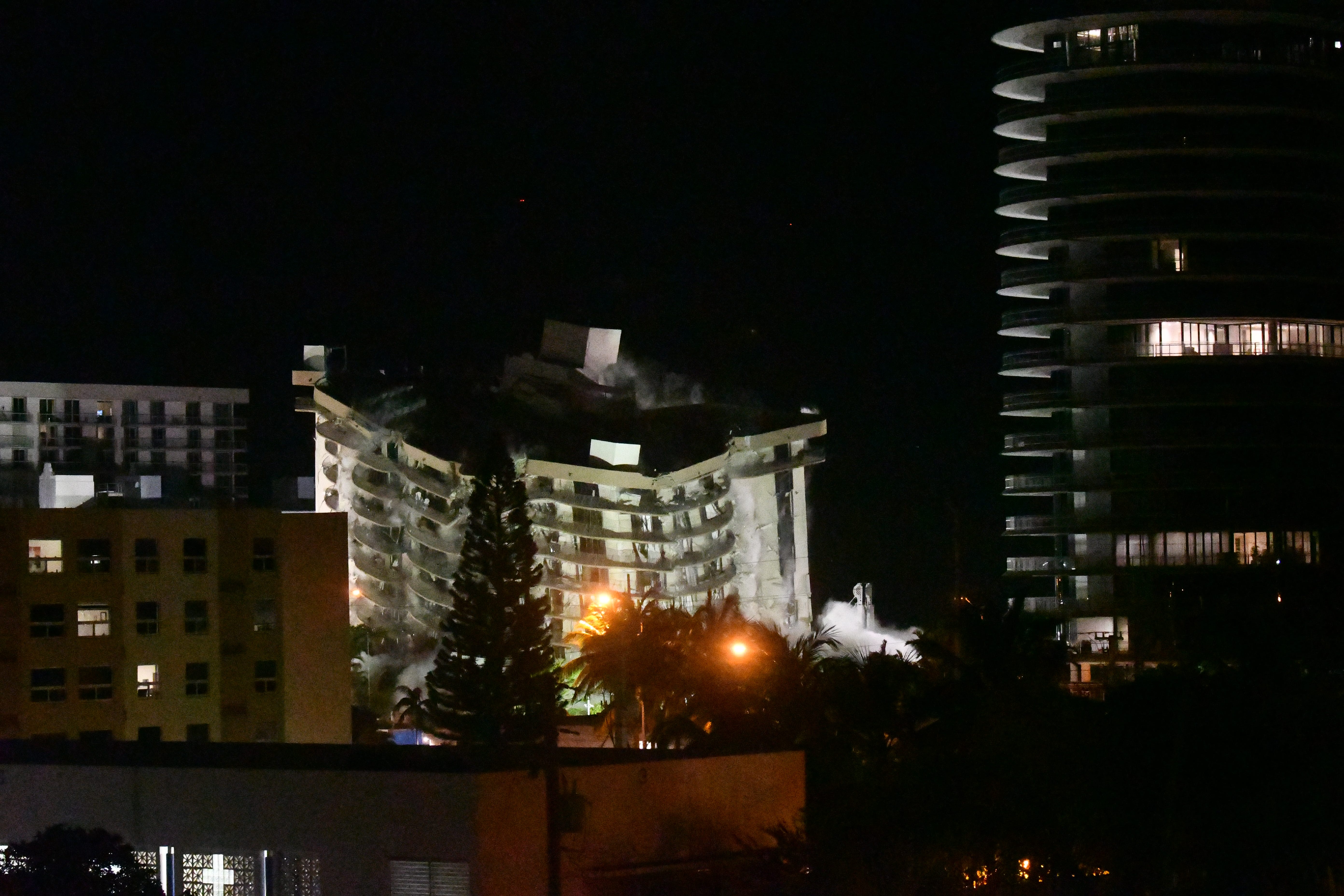 Surfside condo collapse: 4 more bodies found hours after demolition