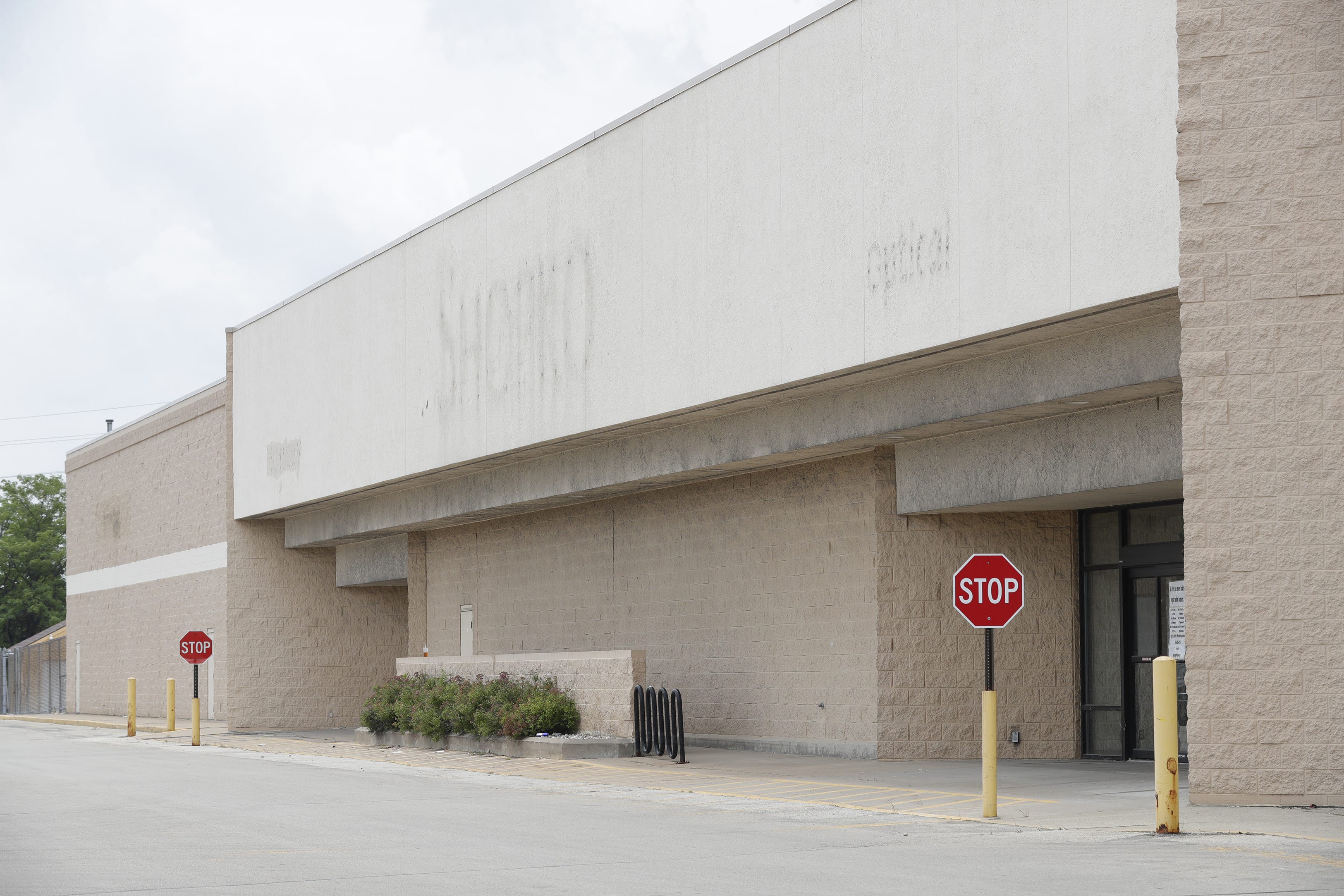 Neenah offers $950,000 to support reuse of former Shopko store