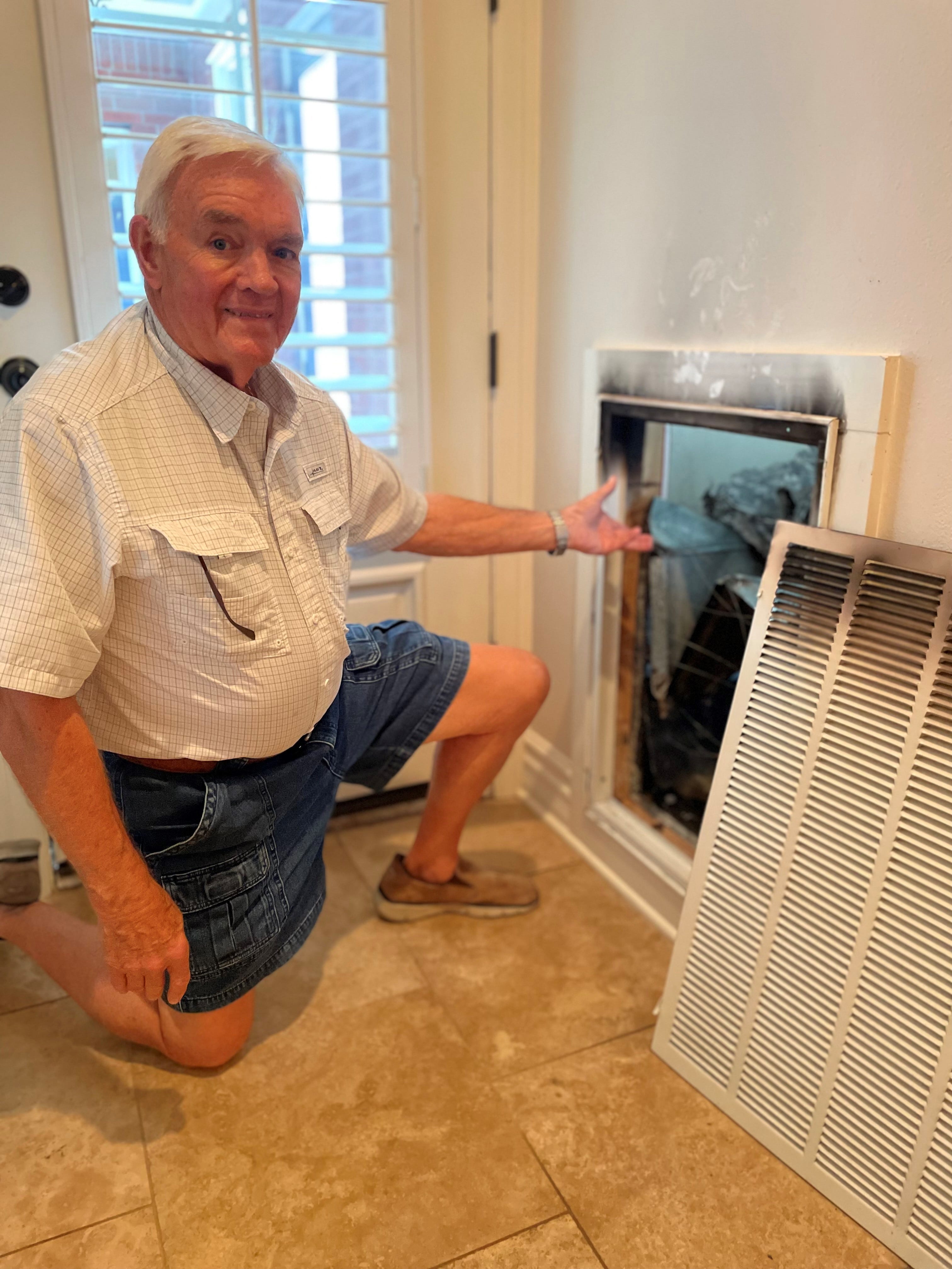 South Shreveport man puts out fire while waiting on fire department