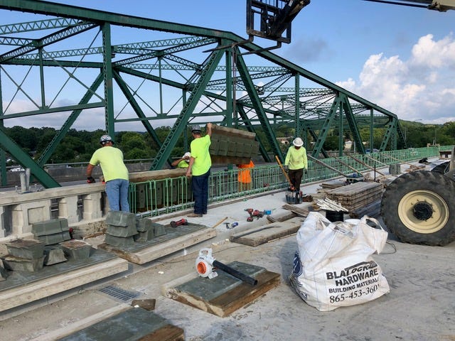 TDOT: New Clinton bridge to open in August
