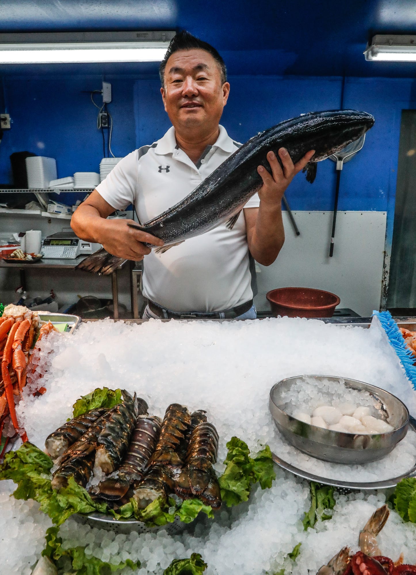 Saraga international grocery brings together Hoosiers around food