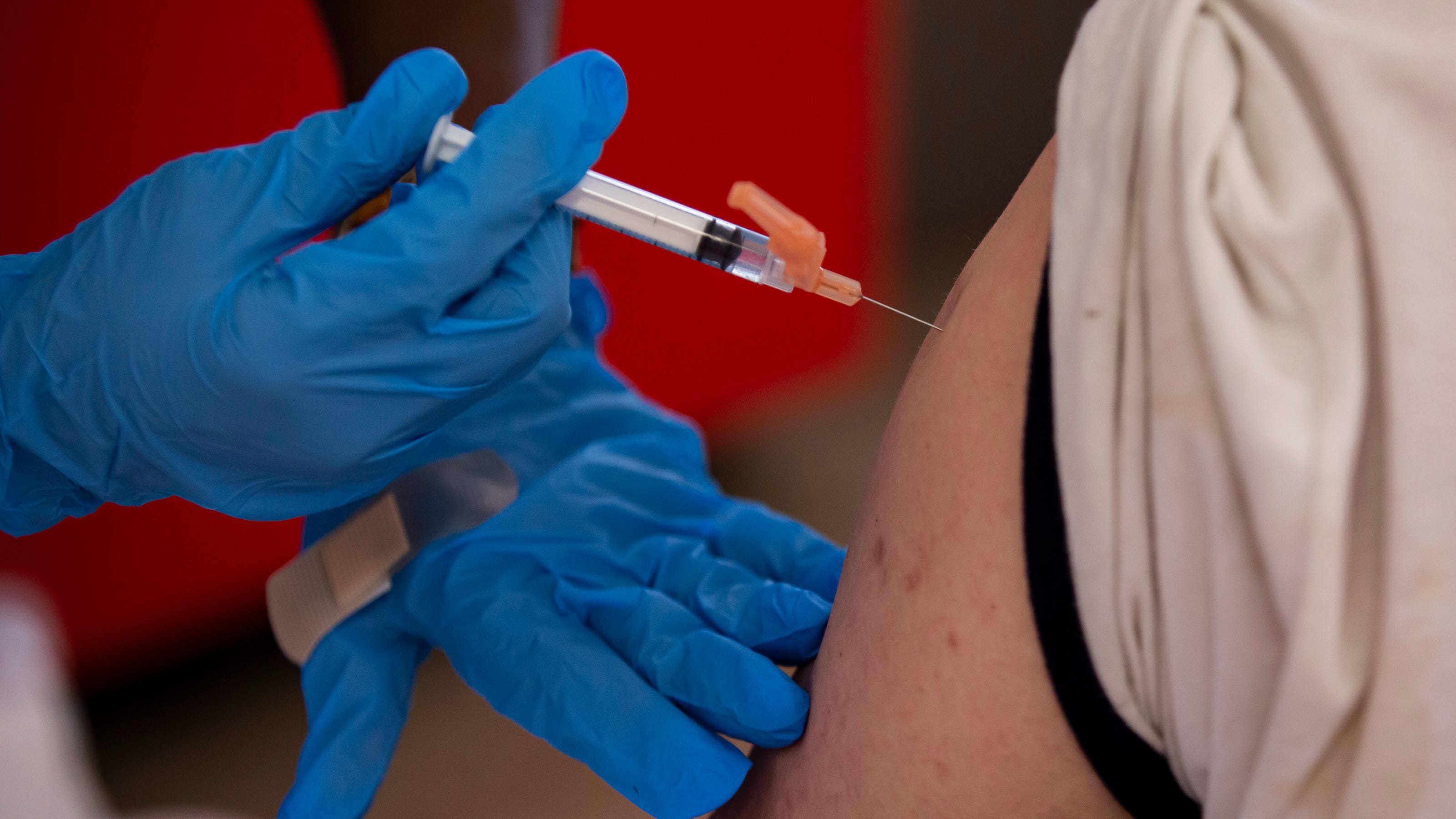 Why are vaccinated people getting COVID in Florida and sports? Why are vaccinated people getting COVID in Florida and sports?