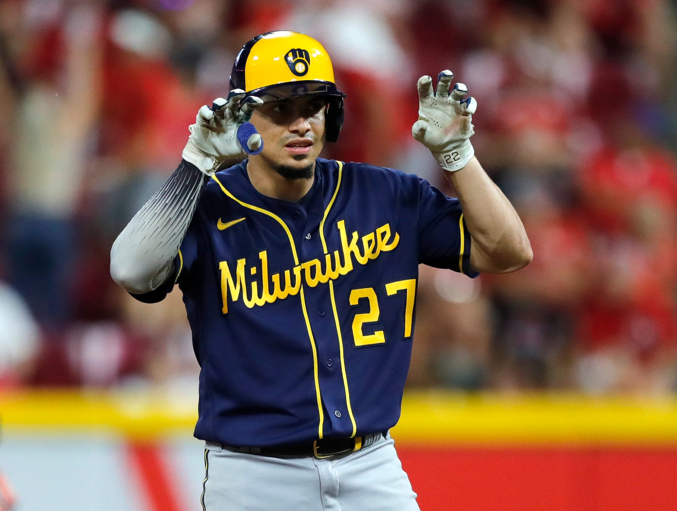 Willy Adames continues to deliver big moments for the Brewers