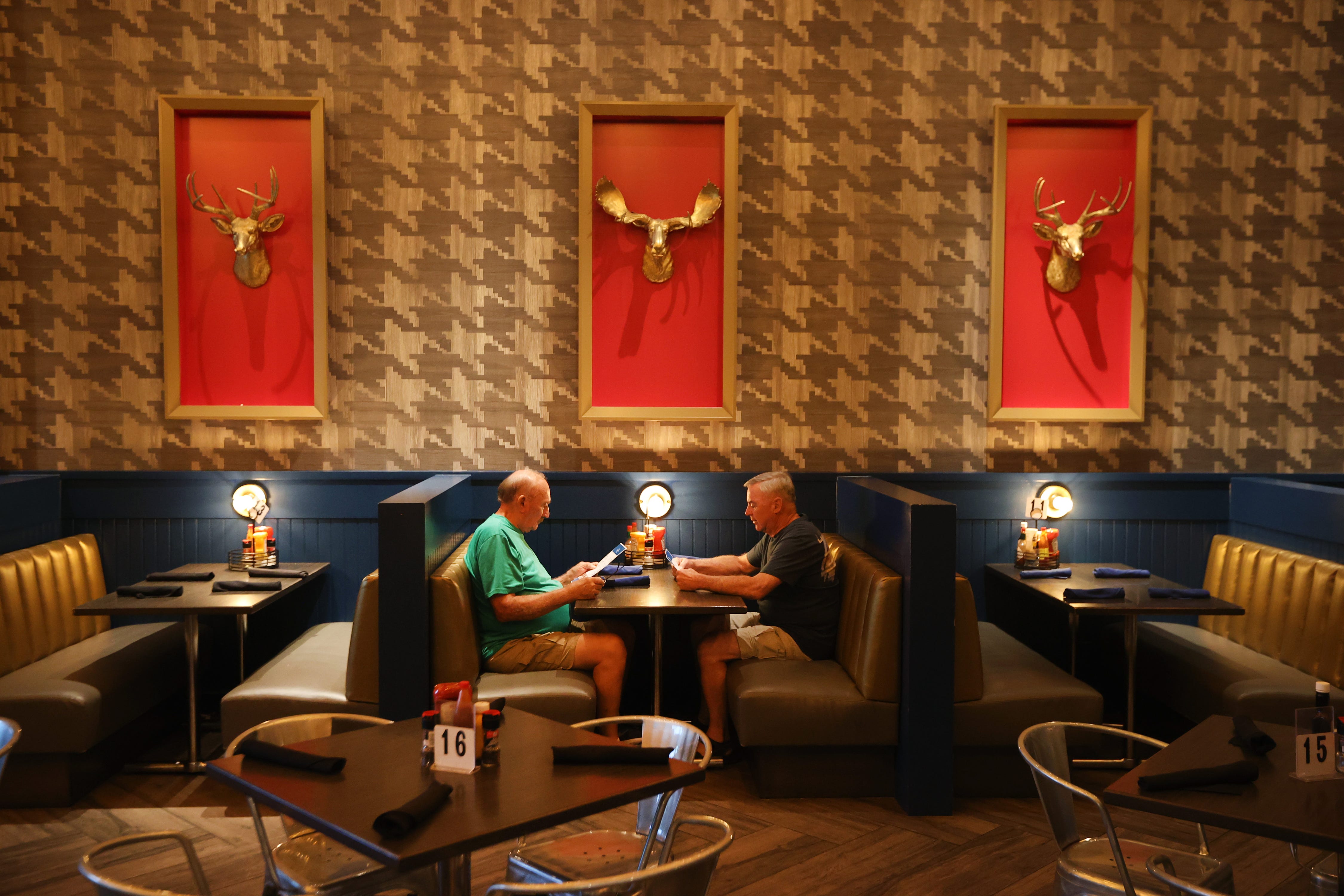 Graceland, Elvis Presley's Memphis: Tips, things to do, where to eat