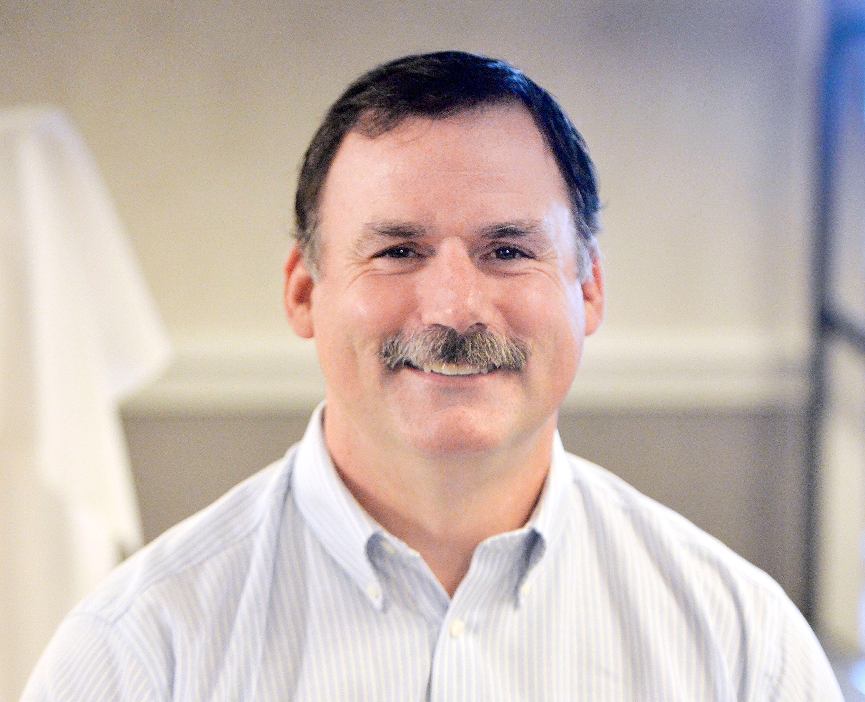 Cliff Crosby, Brian Milne speak to players at Save-An-Eye Game banquet