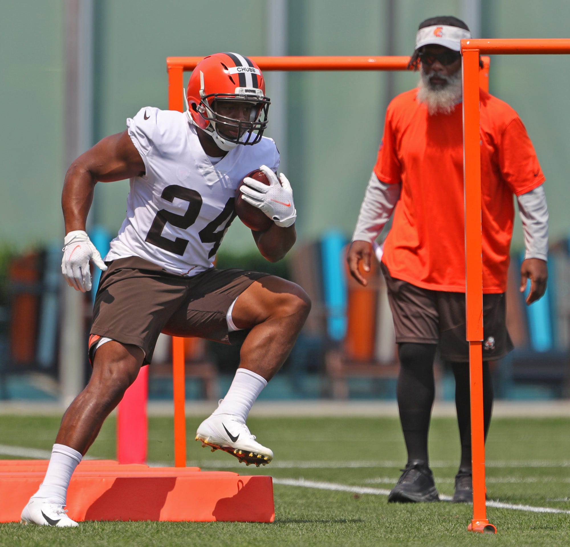 Nick Chubb extension in Cleveland Browns GM's court, owner says