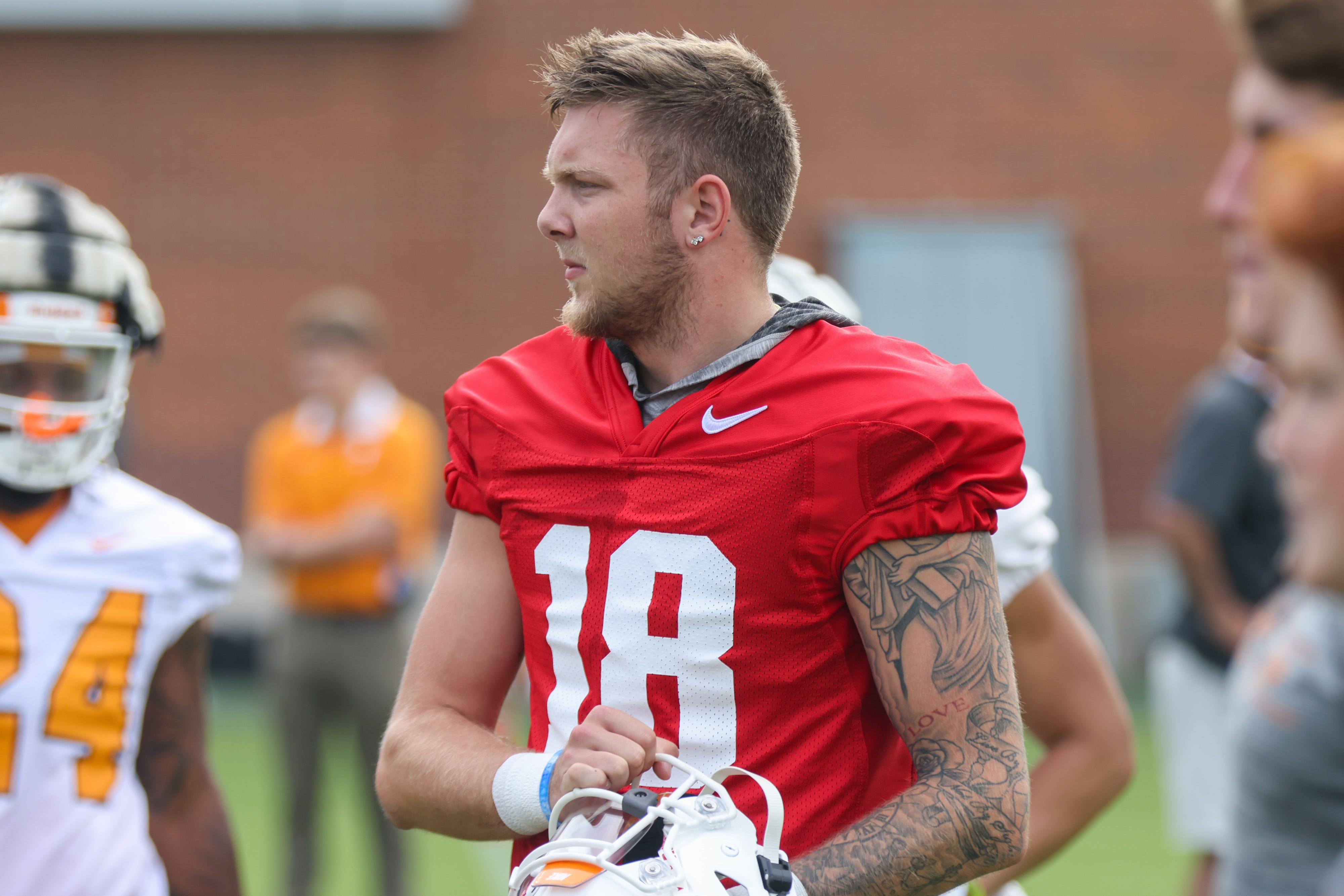 Tennessee football coach Josh Heupel updates QB Brian Maurer's status