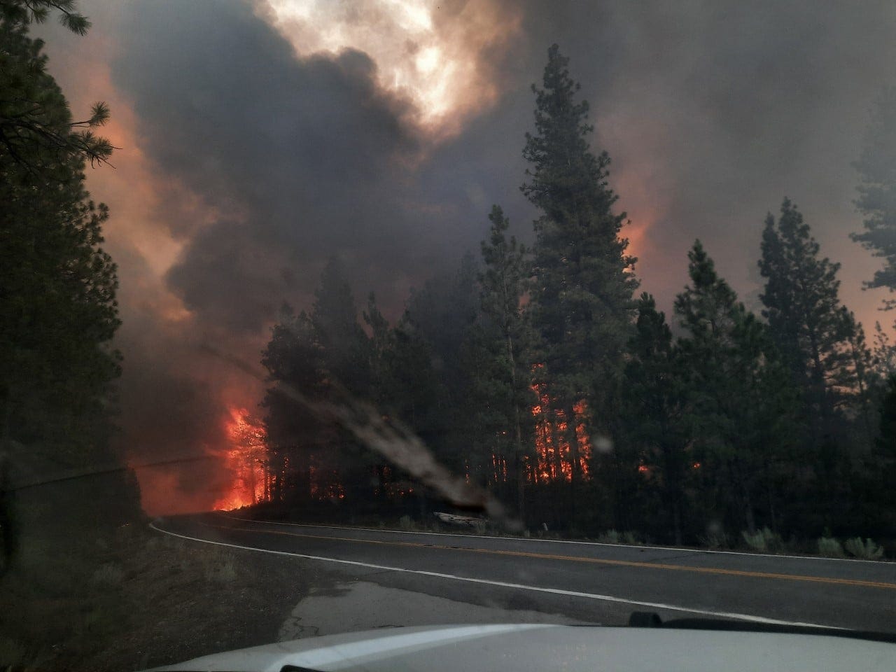 Antelope Fire explodes 10 times its size to nearly 21,000 acres