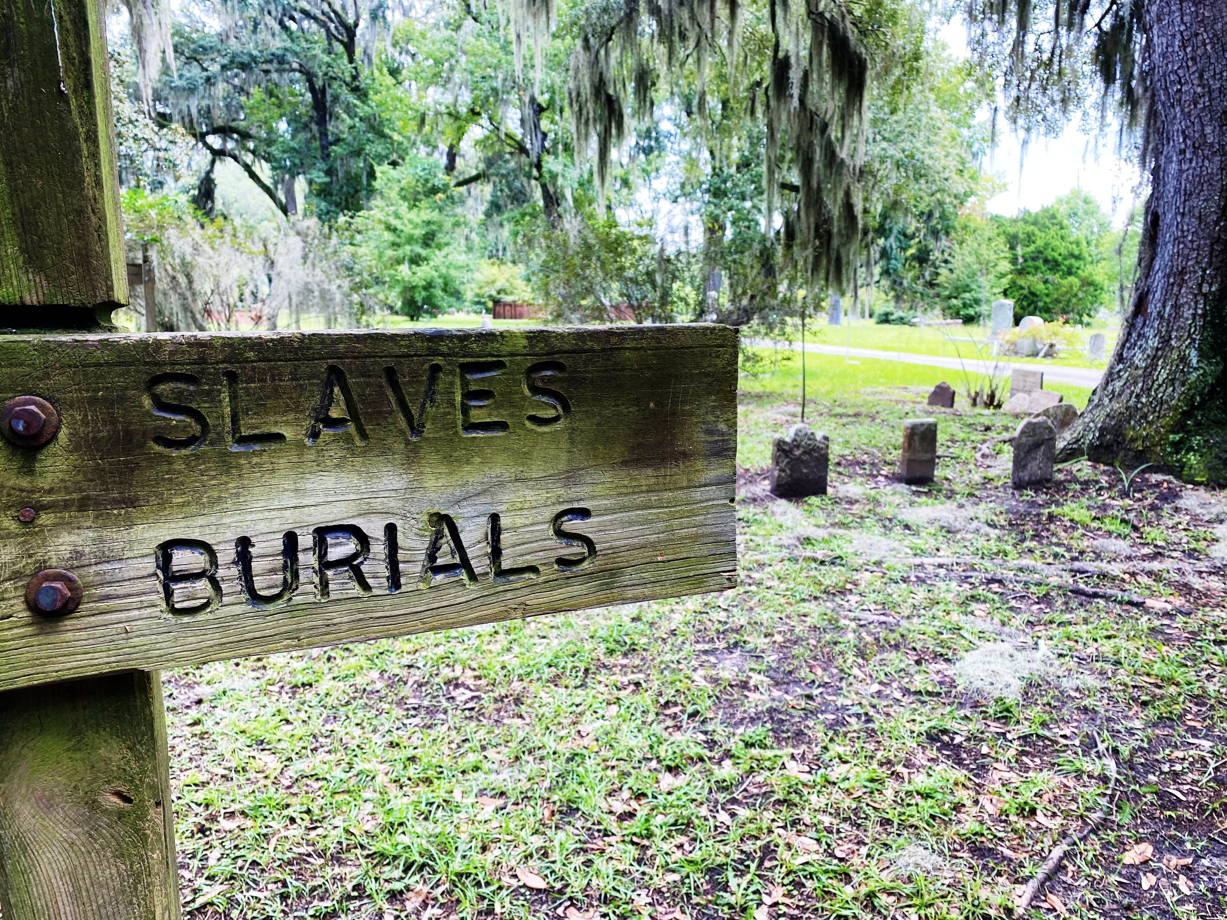 Strathy Hall Cemetery, Laurel Grove South carry spooky Savannah past