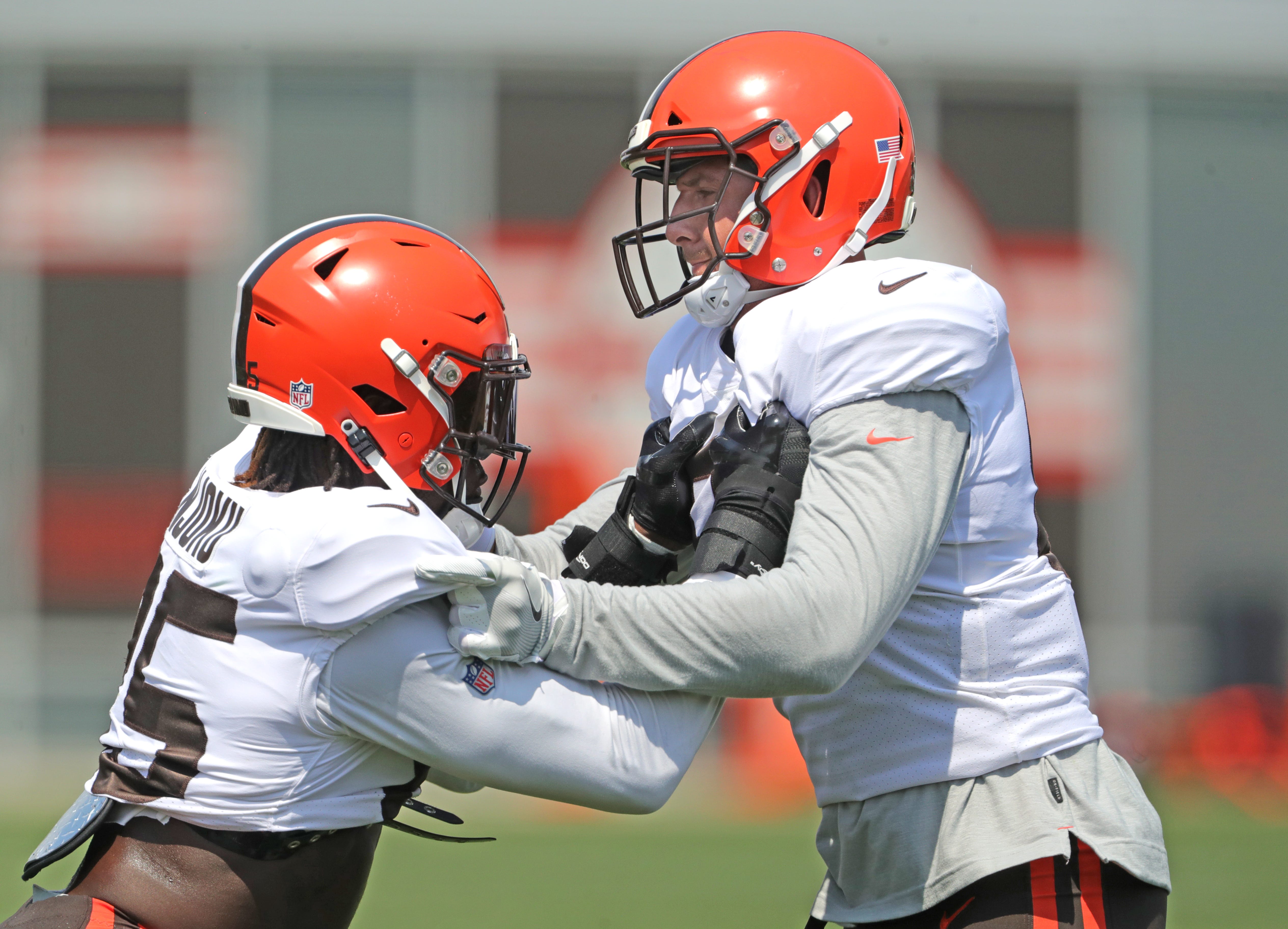 Cleveland Browns tight ends David Njoku Austin Hooper Harrison Bryant