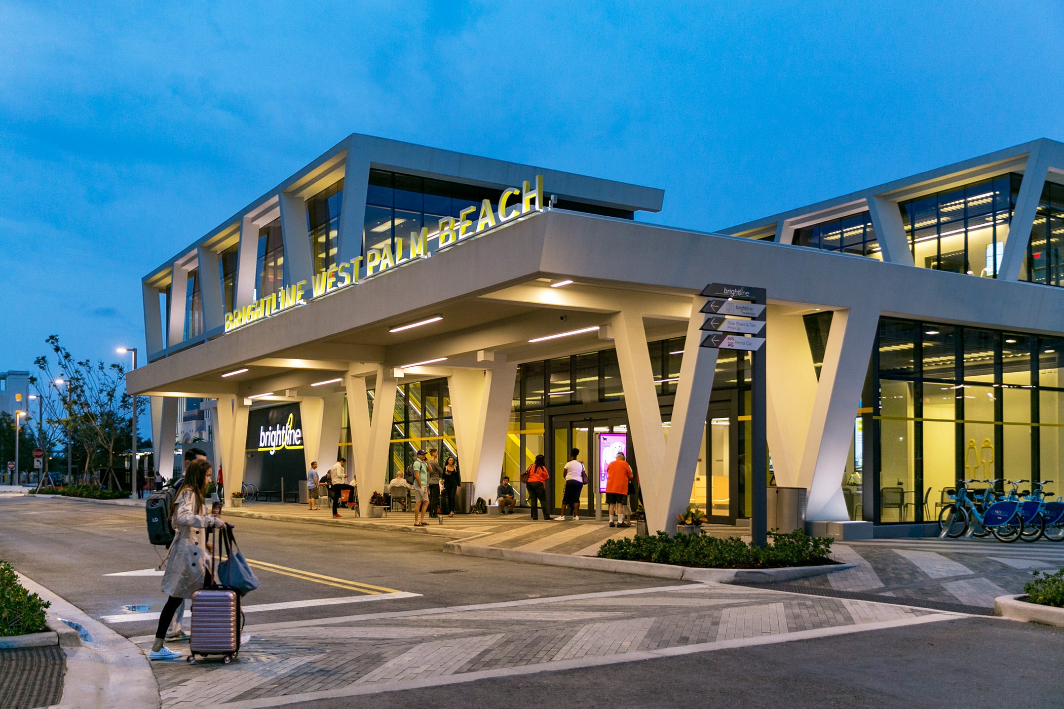Brightline train: 5 facts when service reopens, including schedule