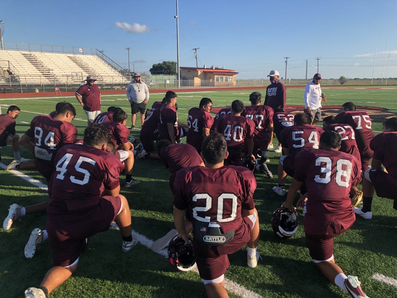 Mathis High School football taking advantage of full preseason