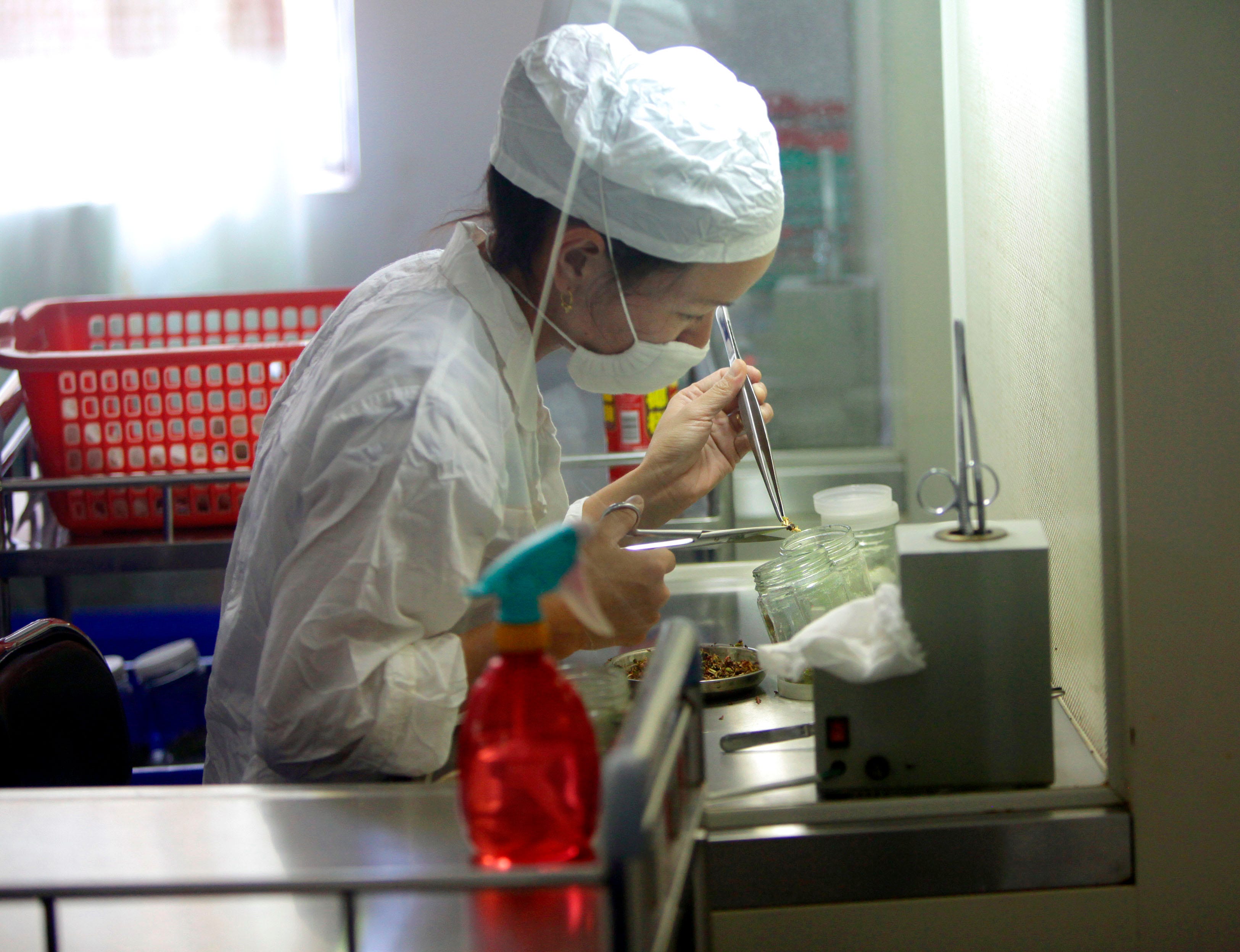 Paper Cuts: China, Wisconsin partner as paper industry scales back