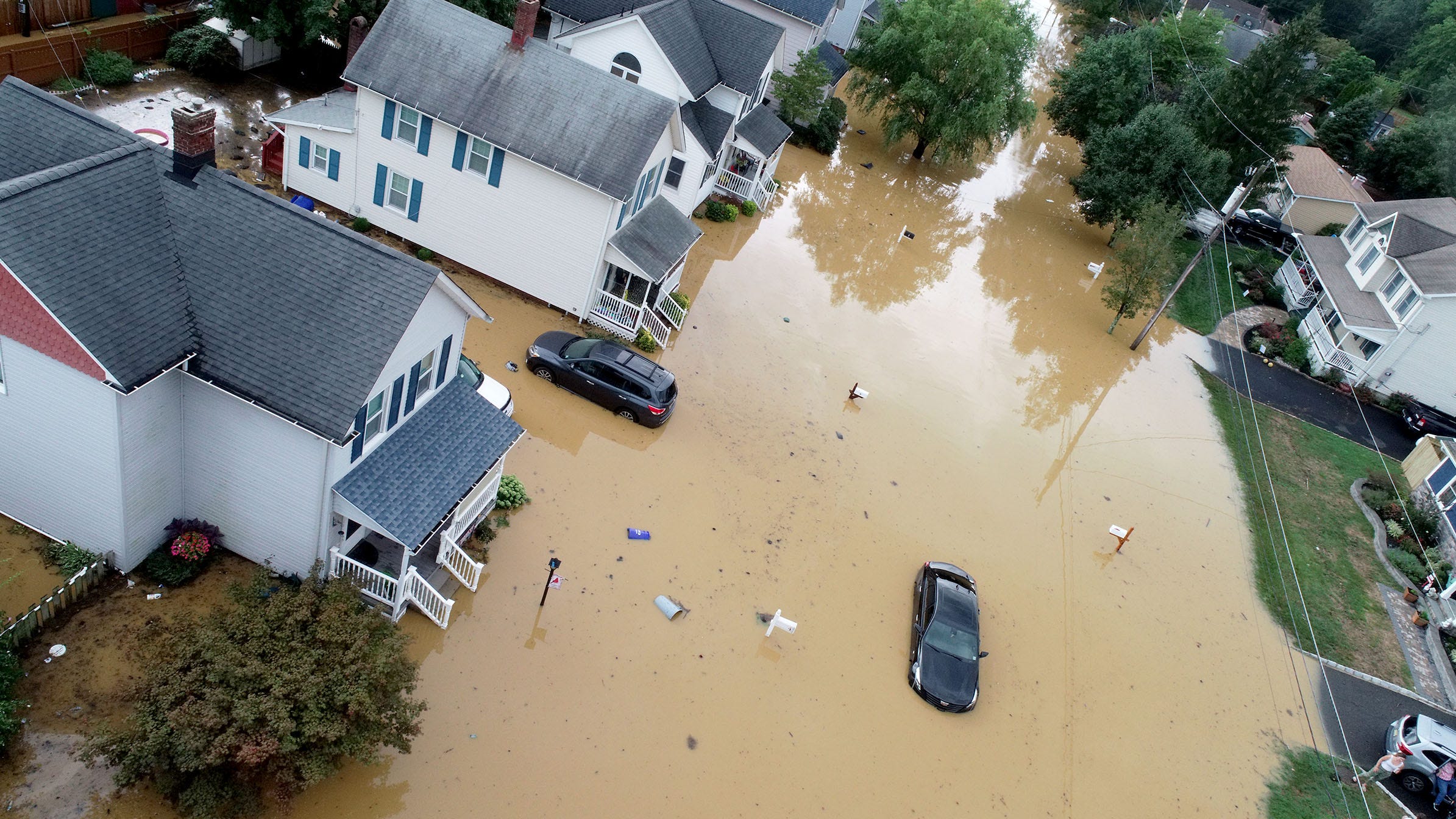 Tropical Storm Henri Brings Heavy Rain Localized Flooding To Shore