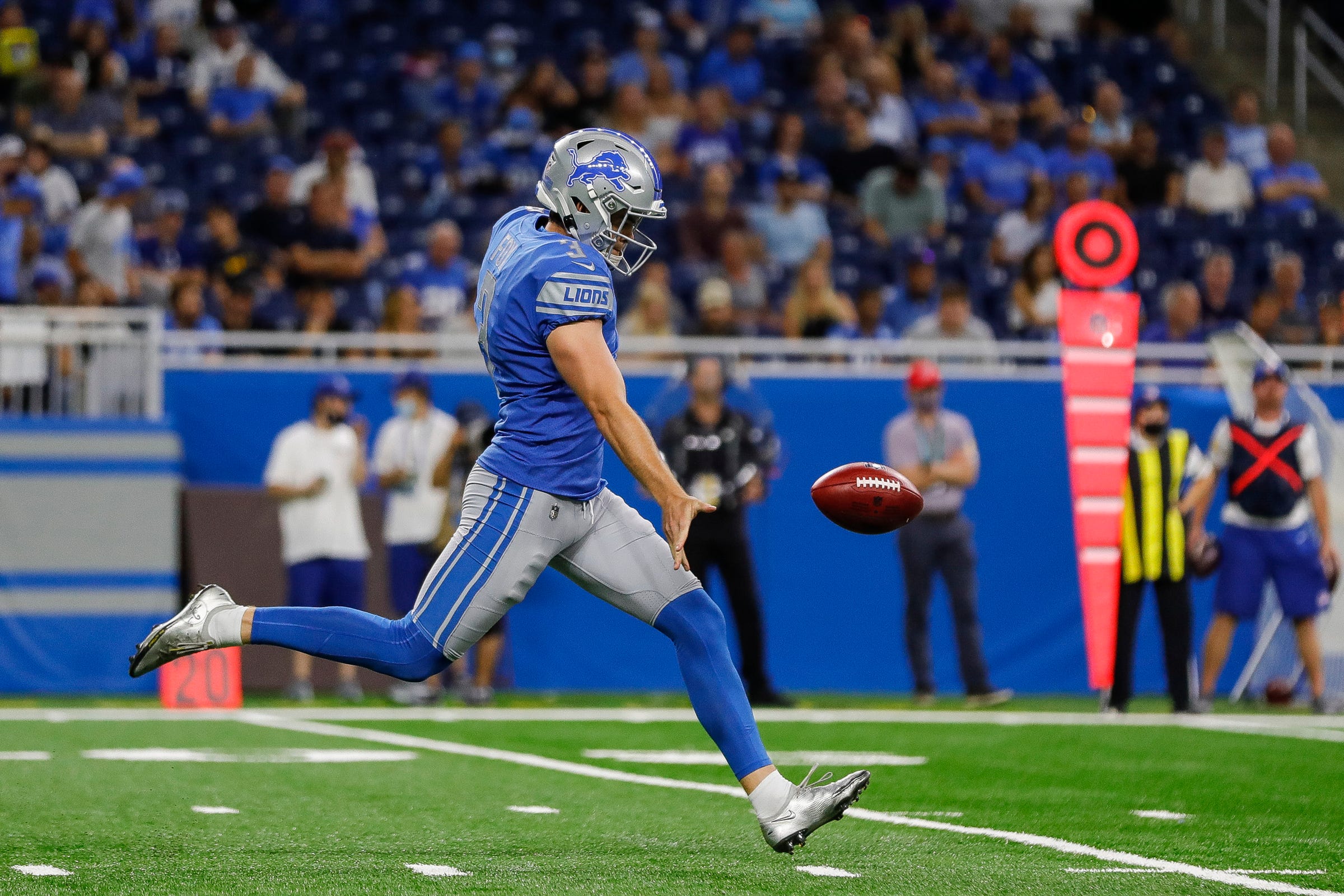 Detroit Lions' Jack Fox signs exclusive rights contract tender