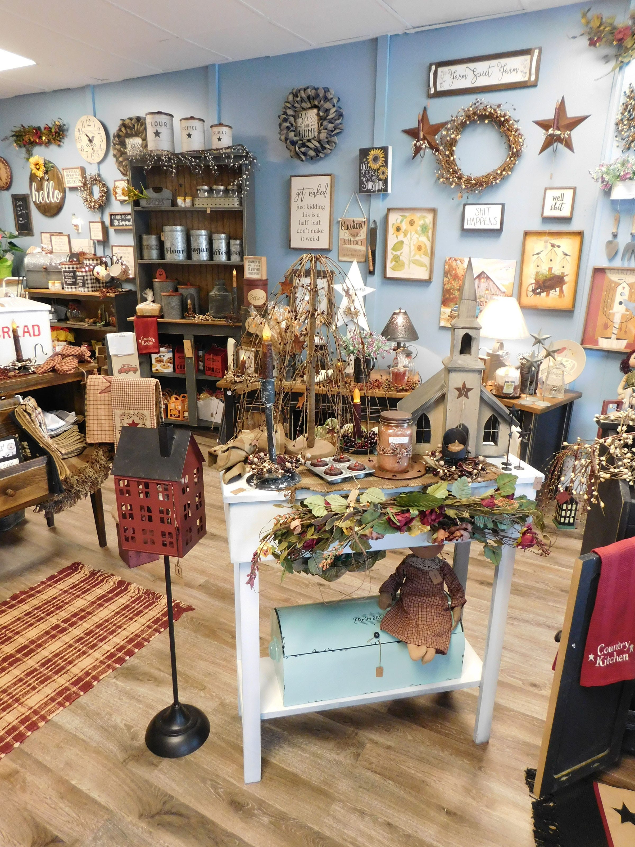 Little Touch of Country Gift Shop now open in Herkimer NY