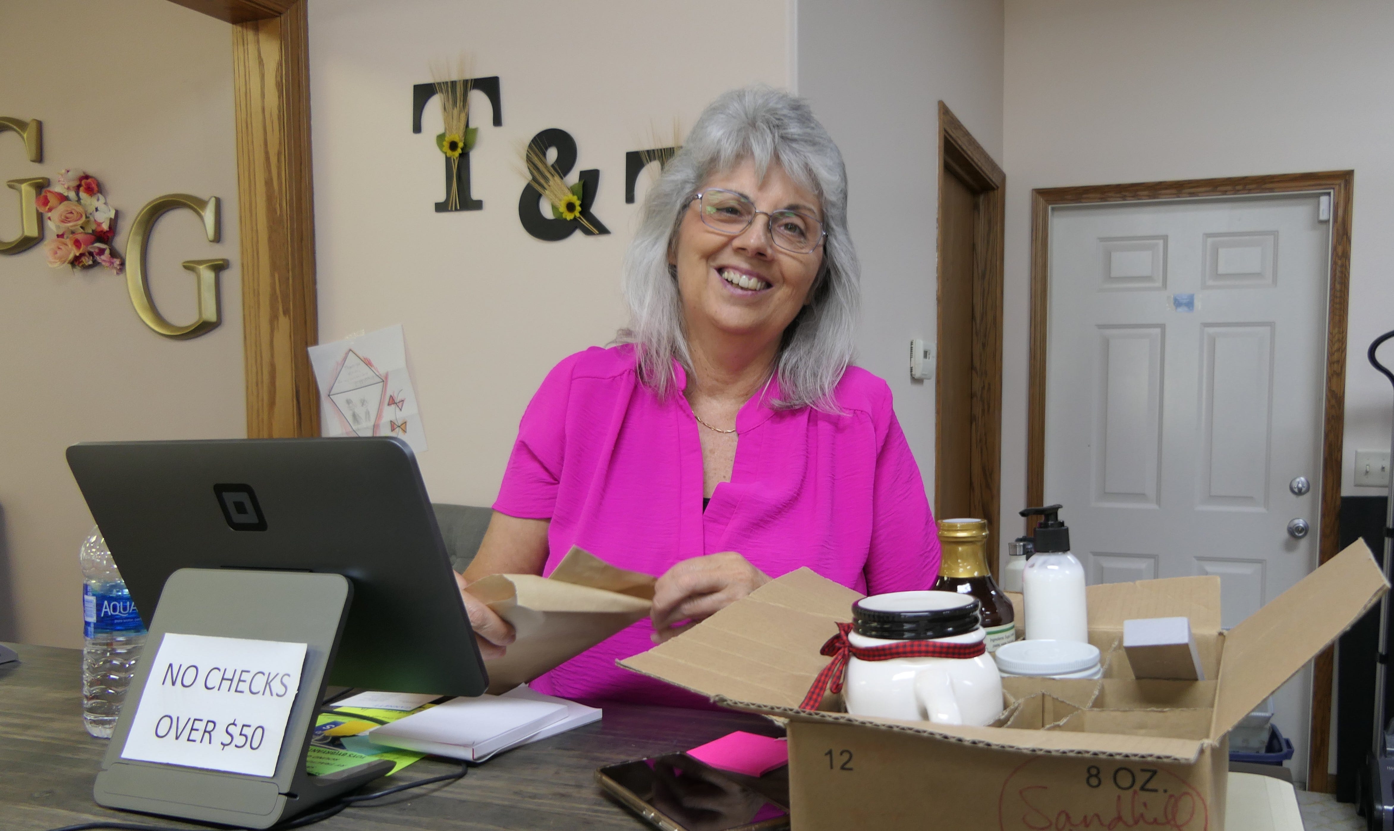 Yoder, Kansas store brings local Amish goods to customers nationwide