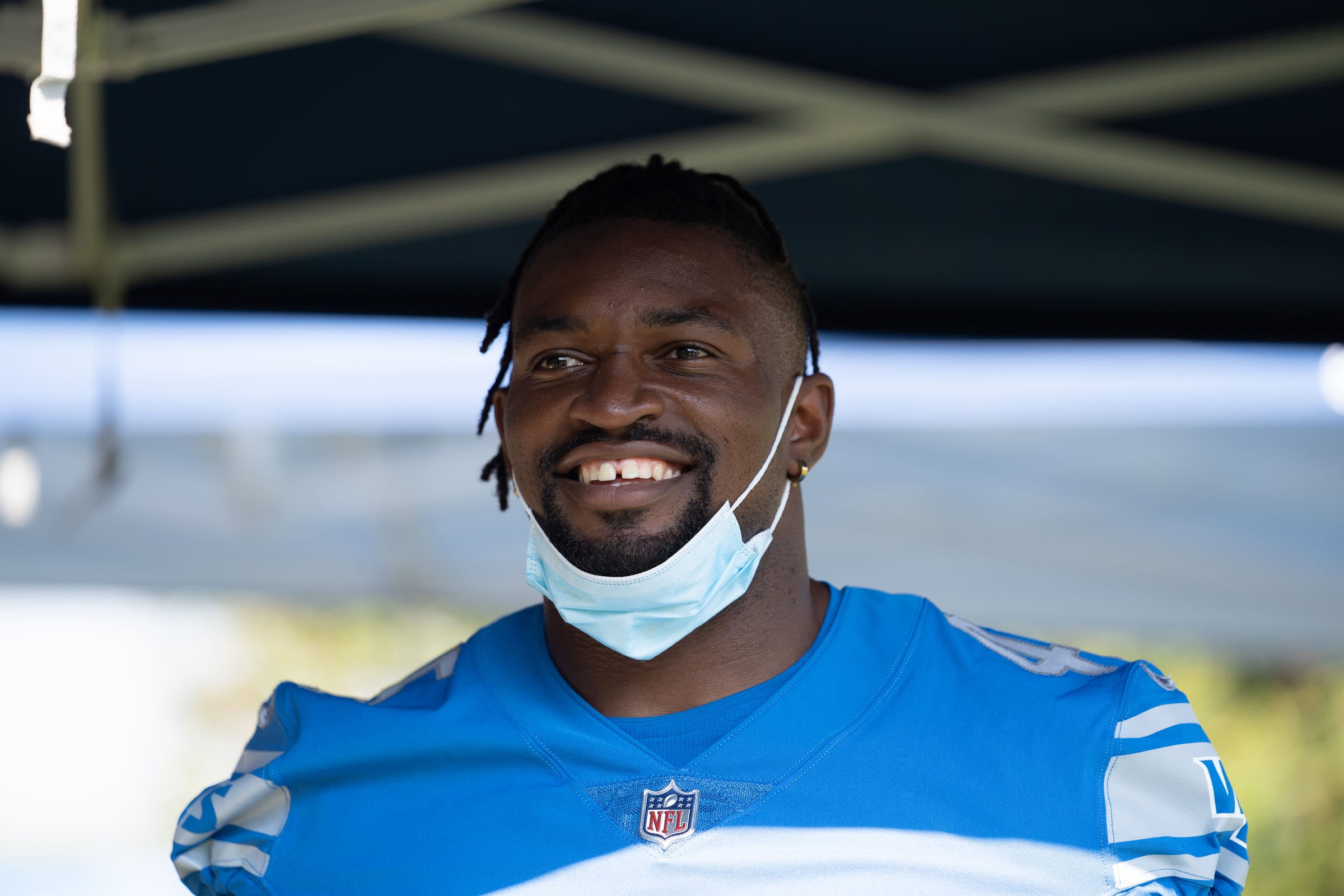 Detroit Lions FB Jason Cabinda visits local students every week