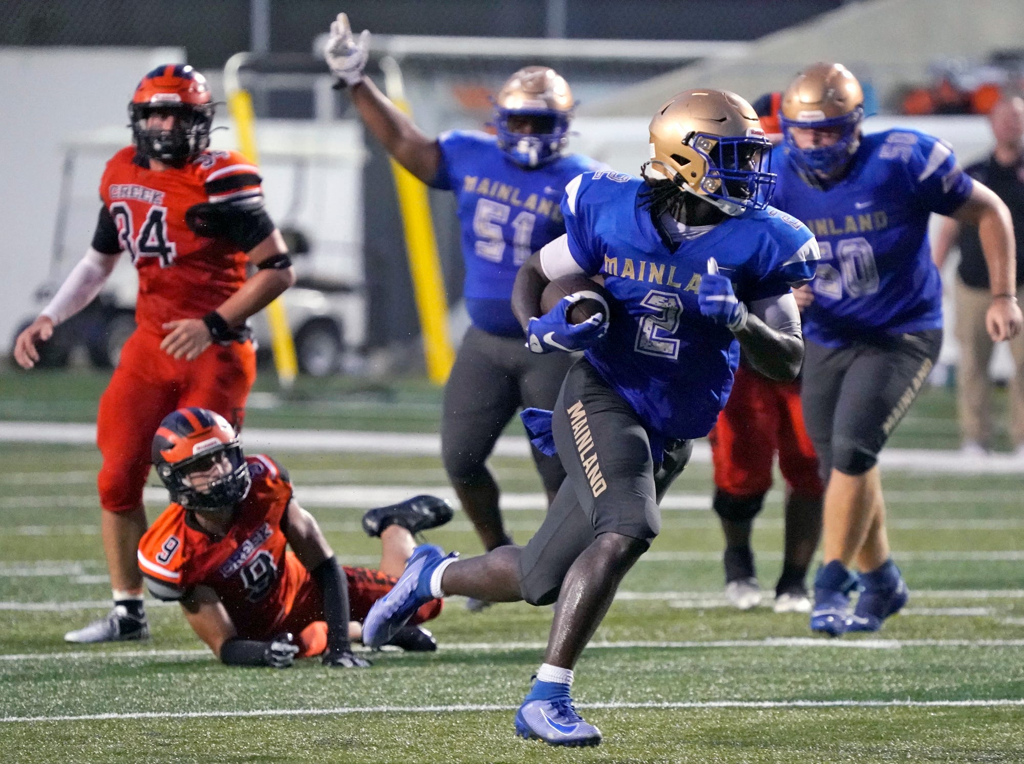 Isaiah Gordon signs with Marshall after impressing with size, speed