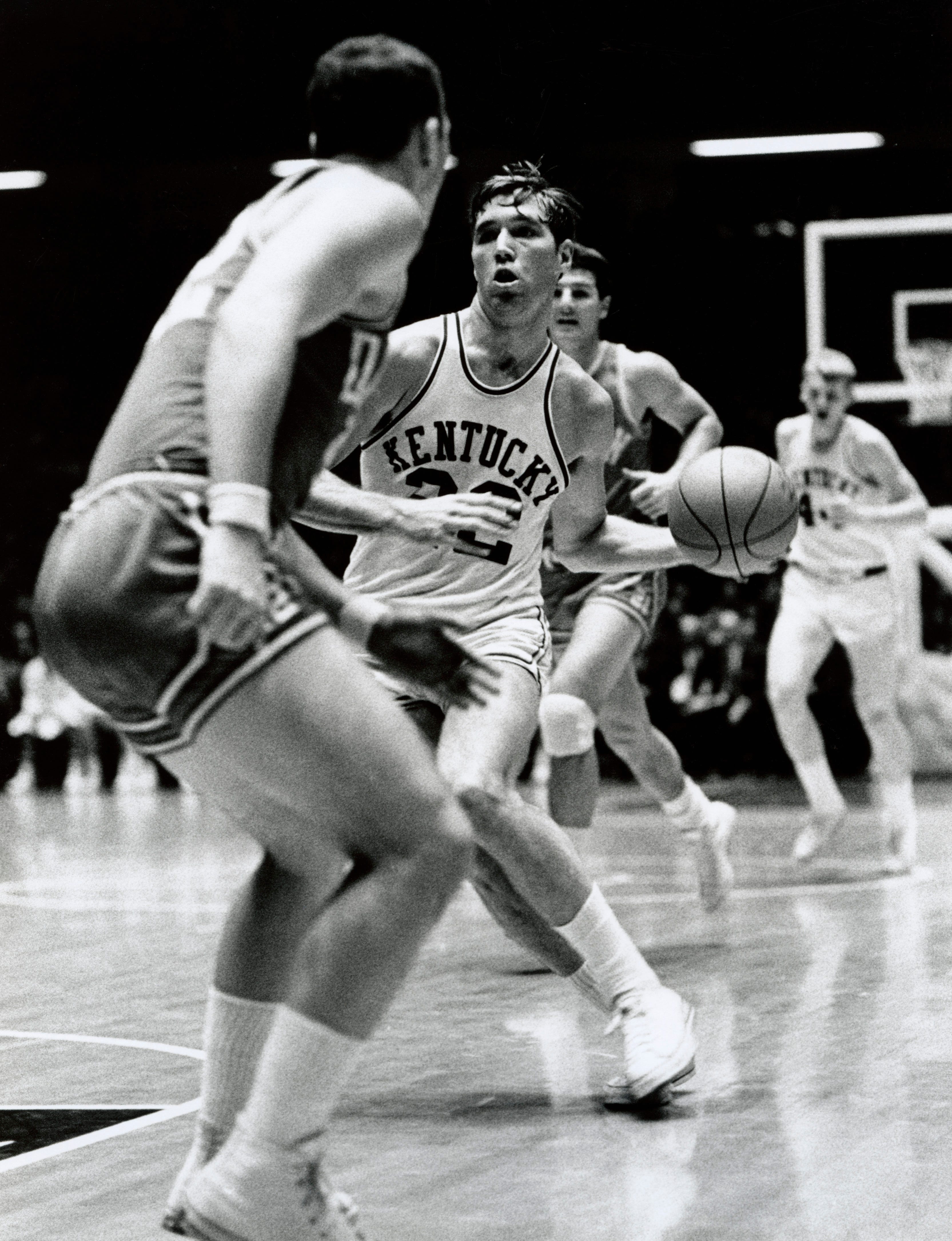 Mike Pratt, Kentucky basketball Hall of Famer, dies at 73