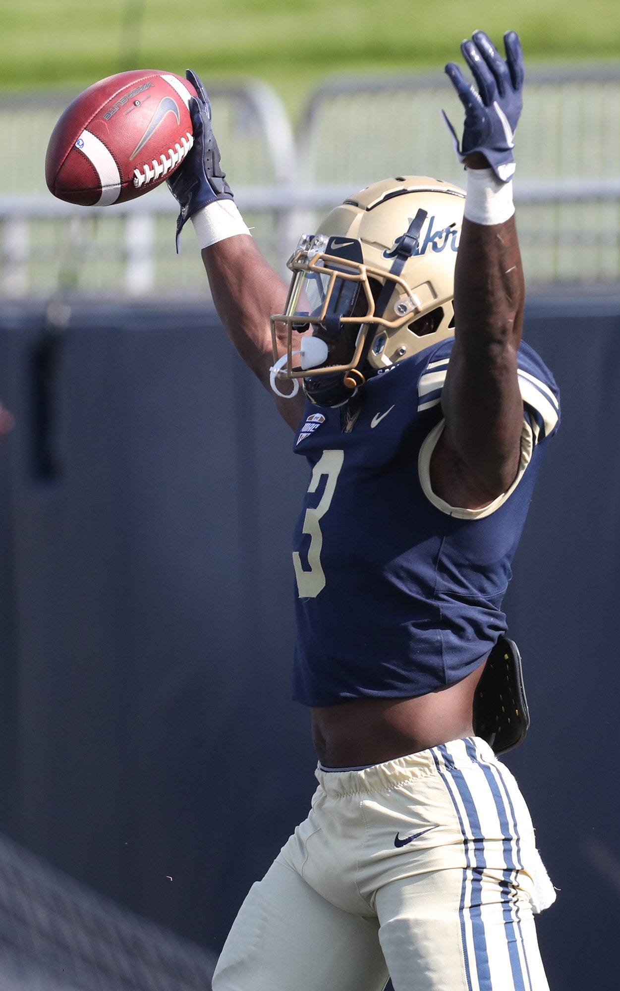 Akron Zips football takeaways from win over Bryant