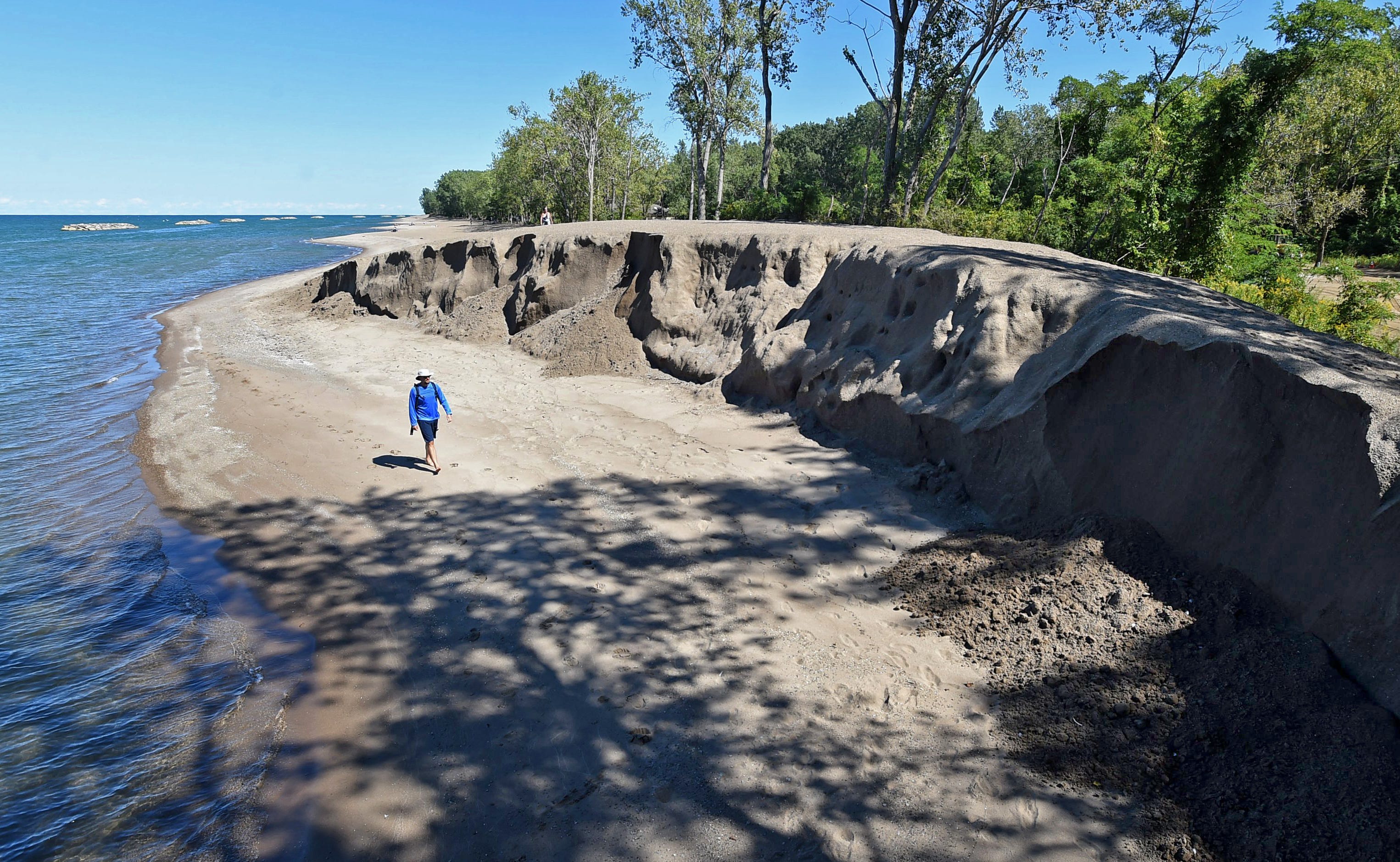 Lake Erie water levels drop in August. What's the forecast for the ...