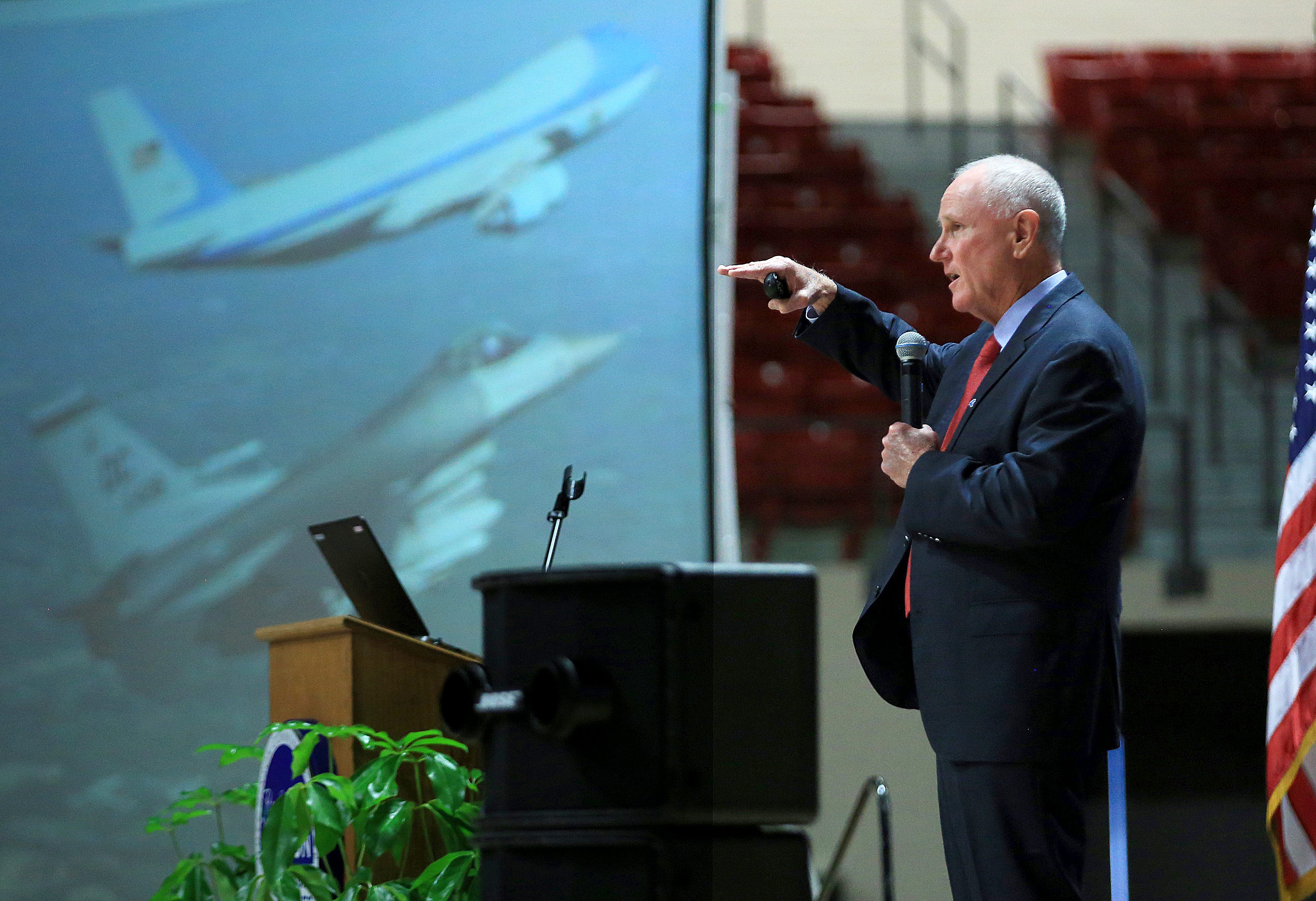 Former Air Force One pilot speaks at Hutch Sports Arena about 9/11
