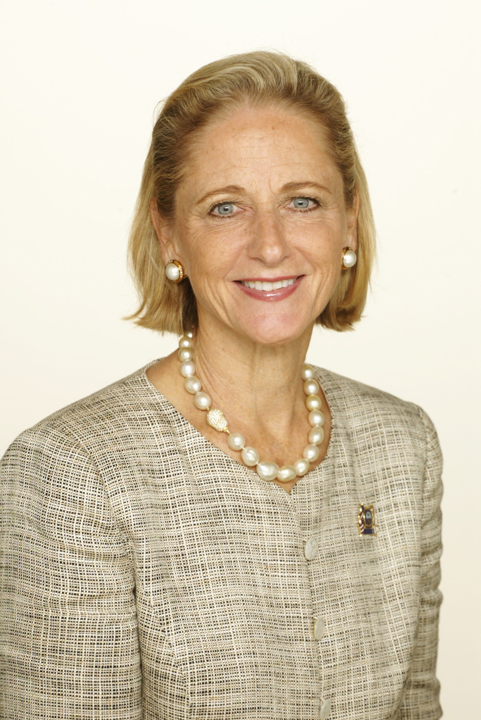 A former Palm Beach councilwoman just sold her estate for nearly $38 ...