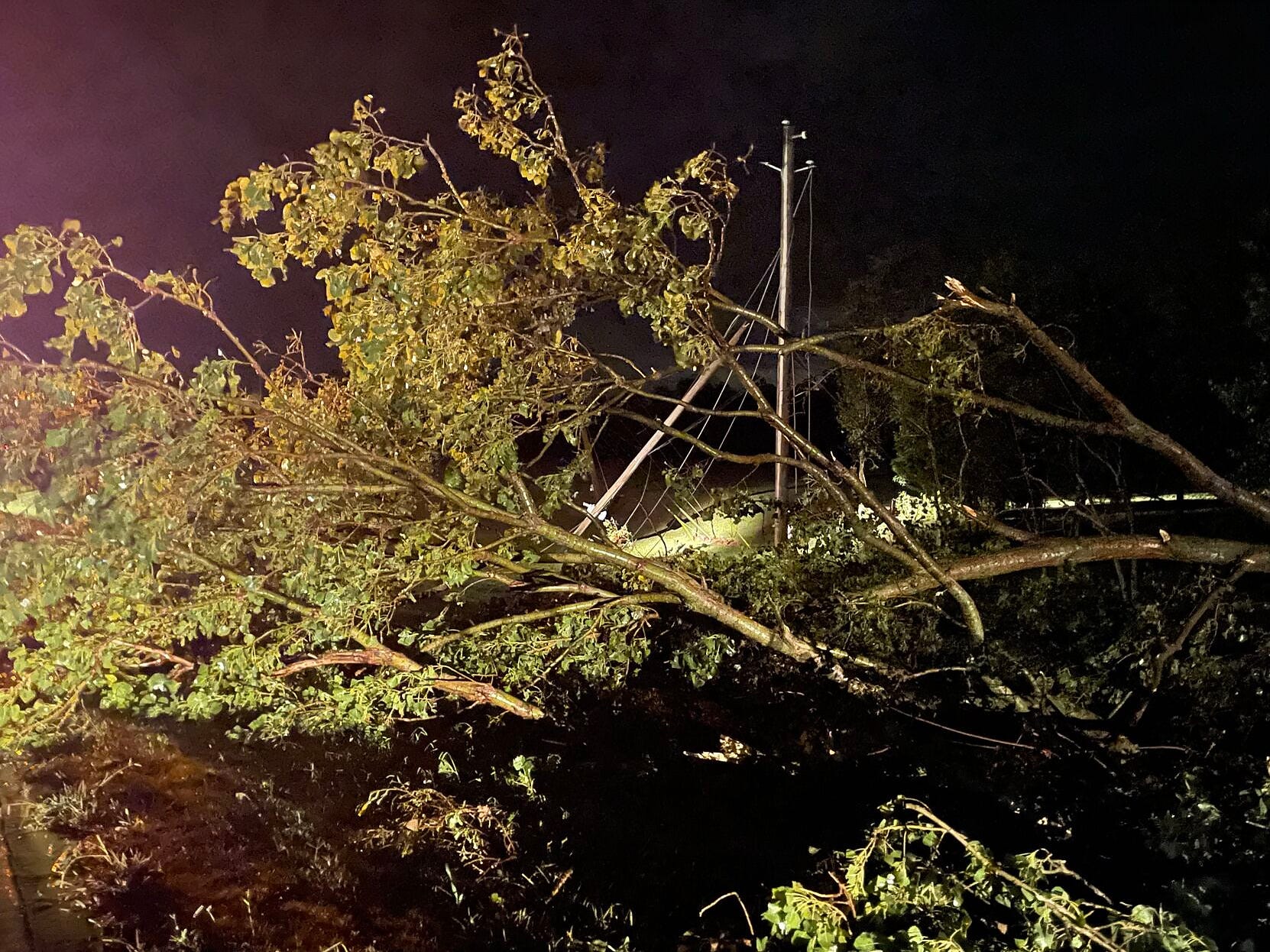 OG&E working to restore power to Oklahoma towns hit by storm