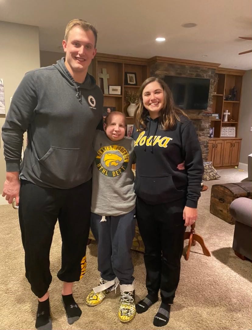 Detroit Lions OT Matt Nelson has a special bond with cancer patient