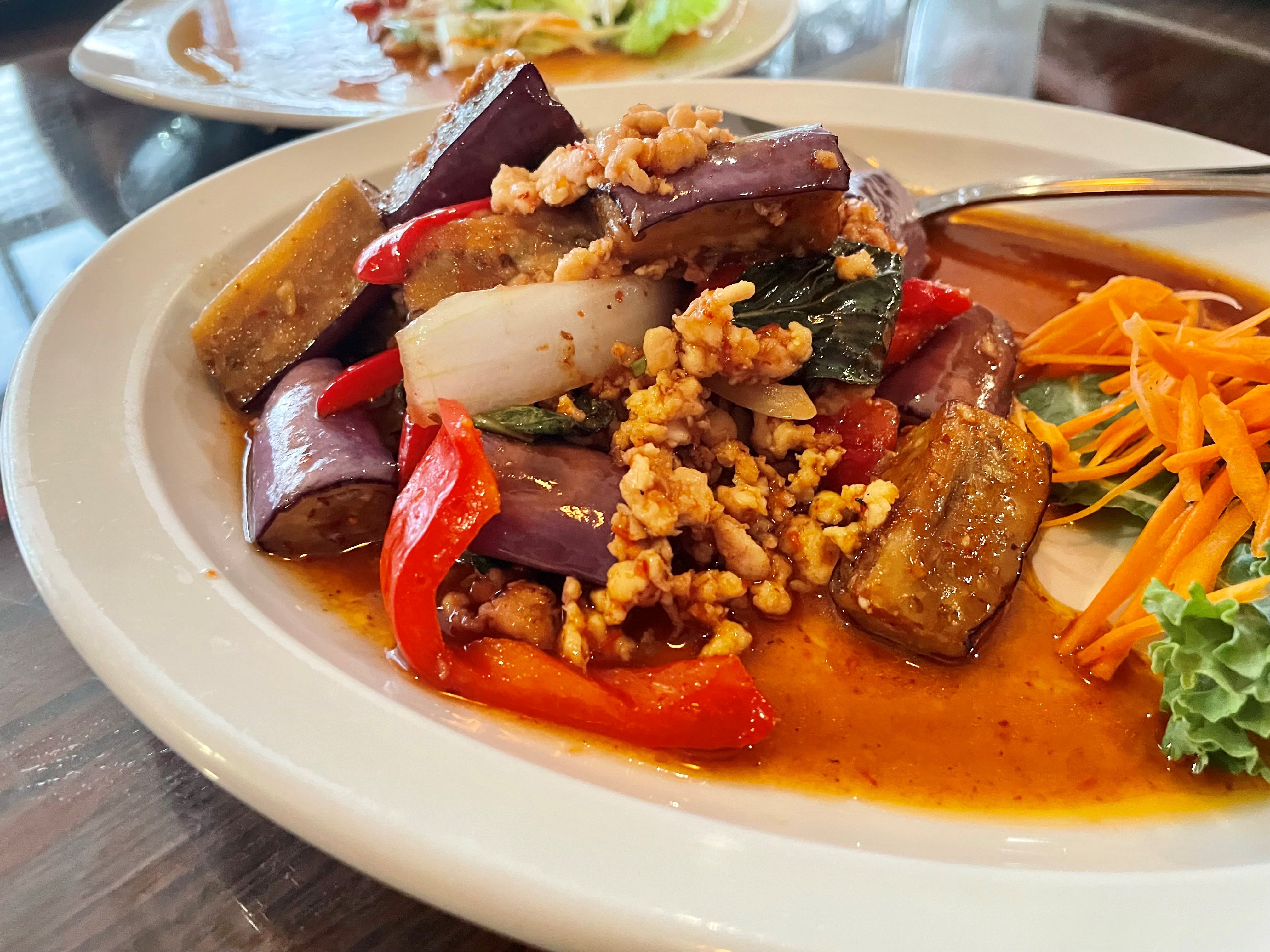 Thai restaurants Naples, Fort Myers: Pu Thai and Em-On's Thai Cafe