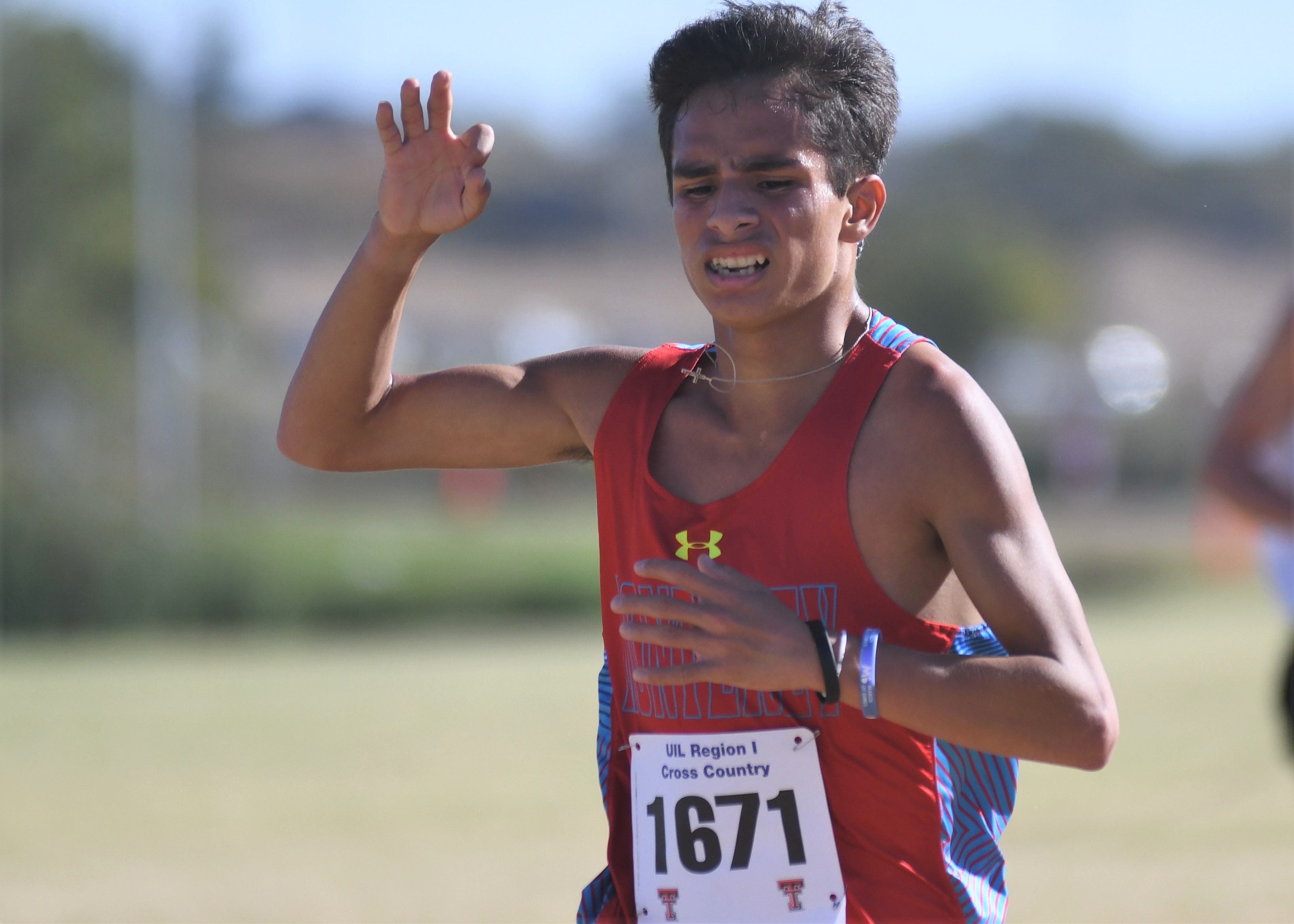 Monterey's David Mora sets record at Wes Kittley Under Armour HS Classic