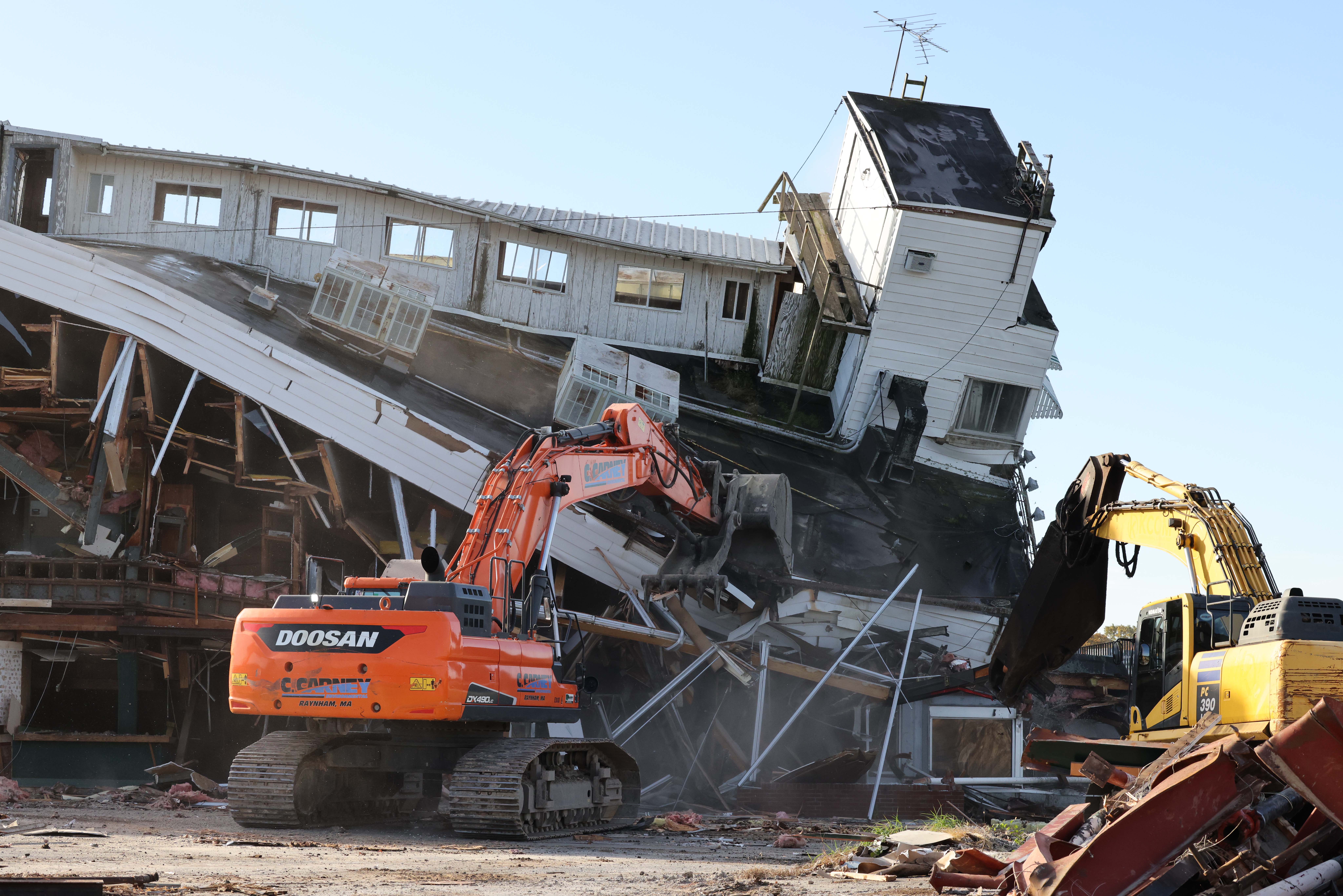 Raynham Park: Grandstand demolished at Route 138 dog race track